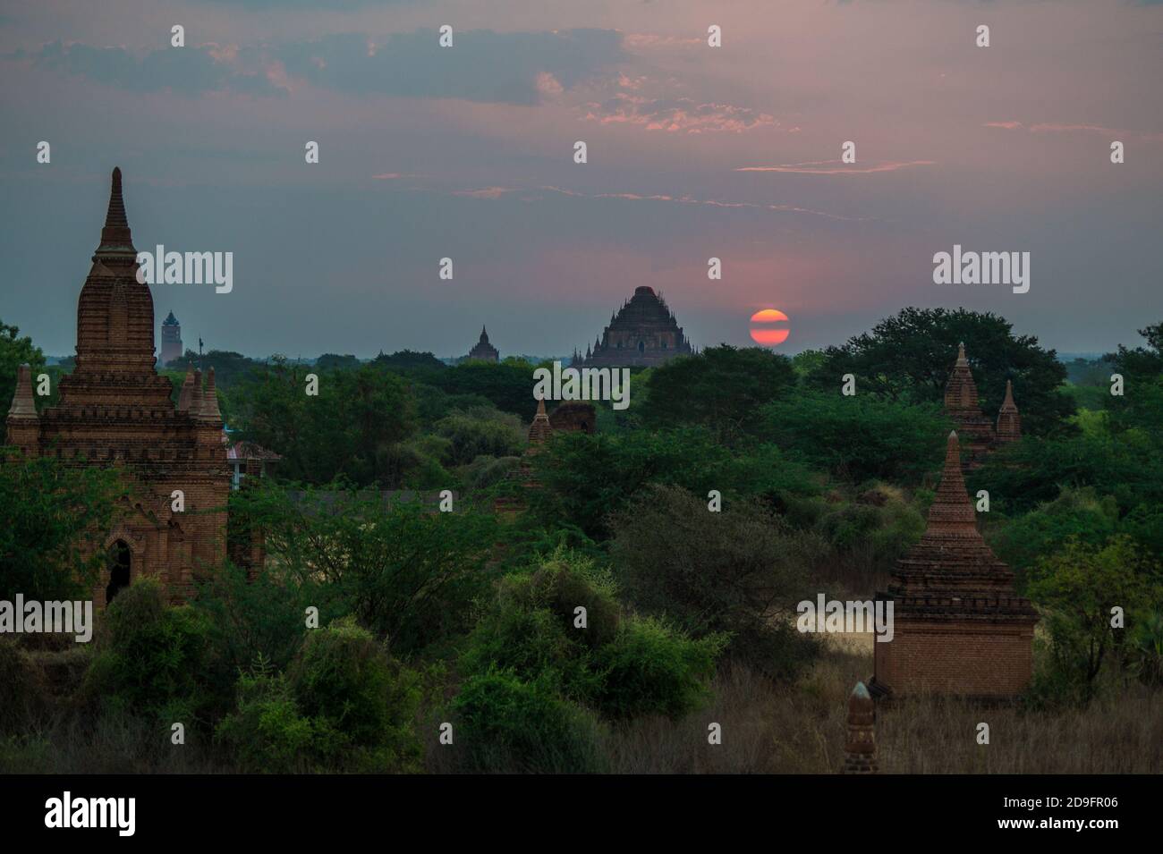 sunset in bagan at myanmar Stock Photo - Alamy