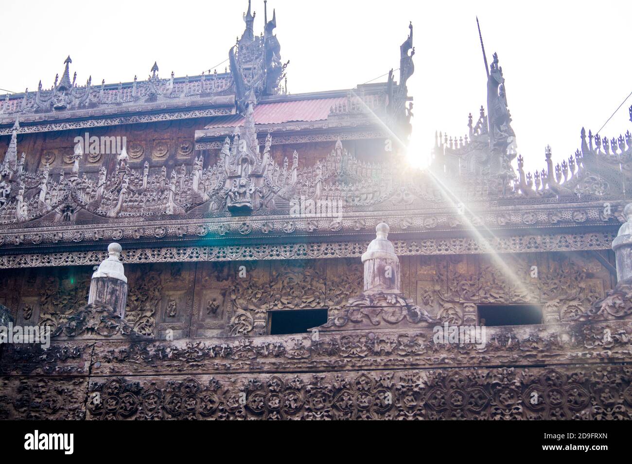 sun shining through a temple Stock Photo - Alamy