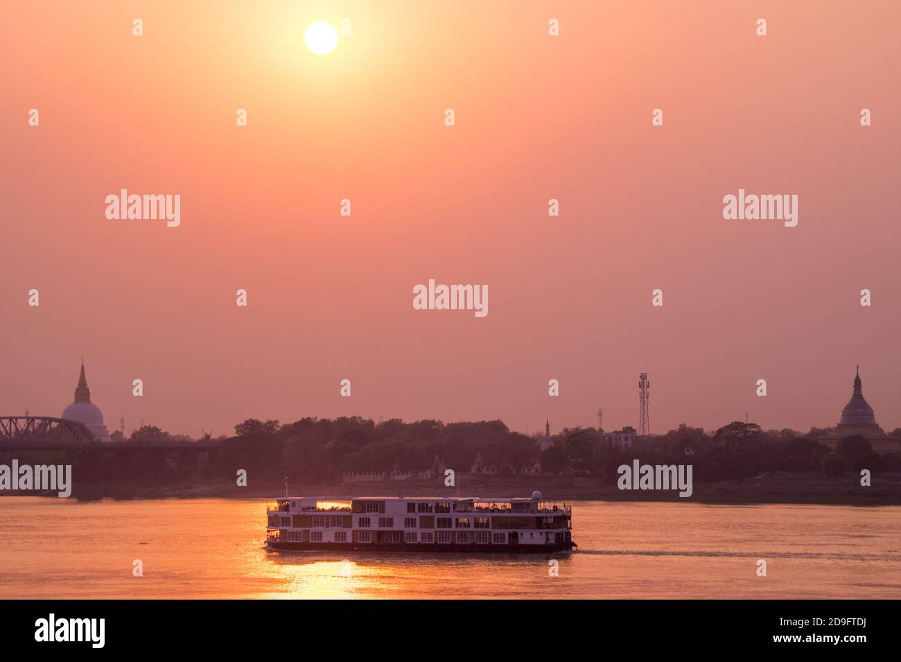 Periodic river hi-res stock photography and images - Alamy