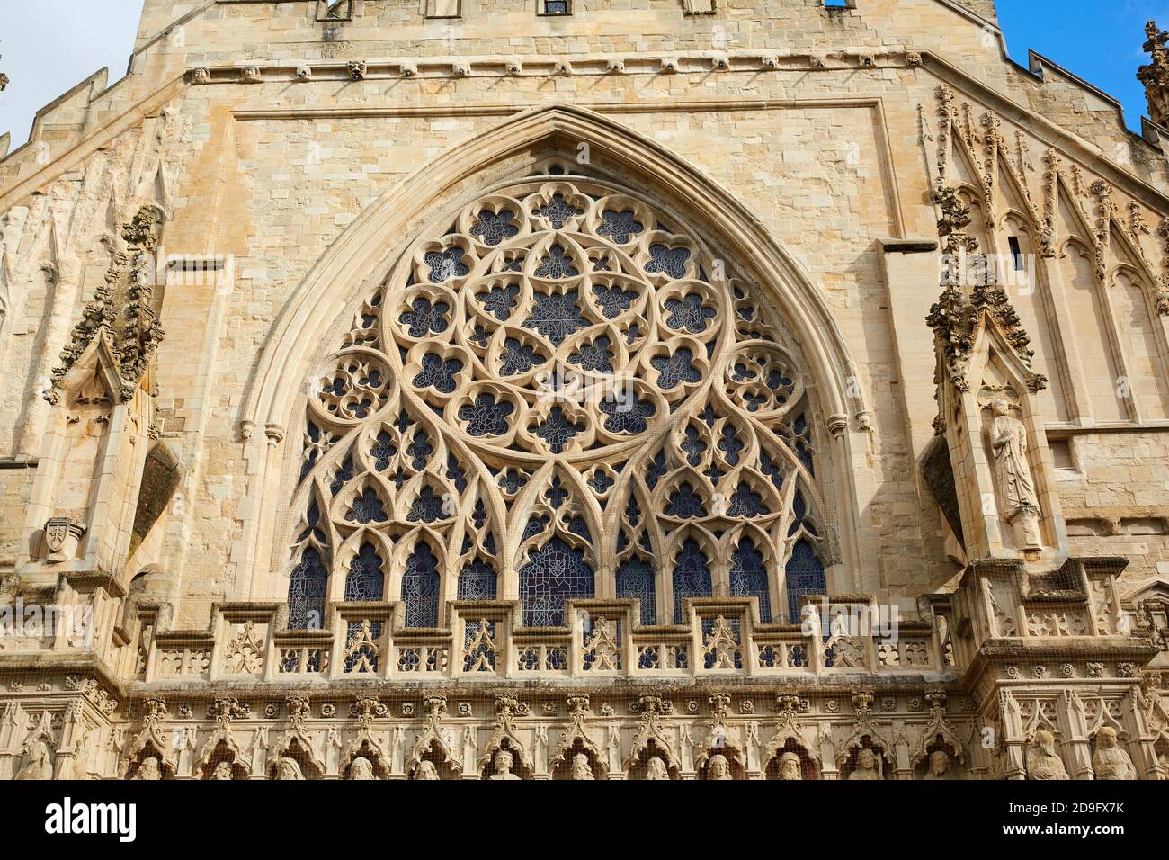 Window of Anglican Exeter Cathedral (Cathedral Church of Saint Peter ...