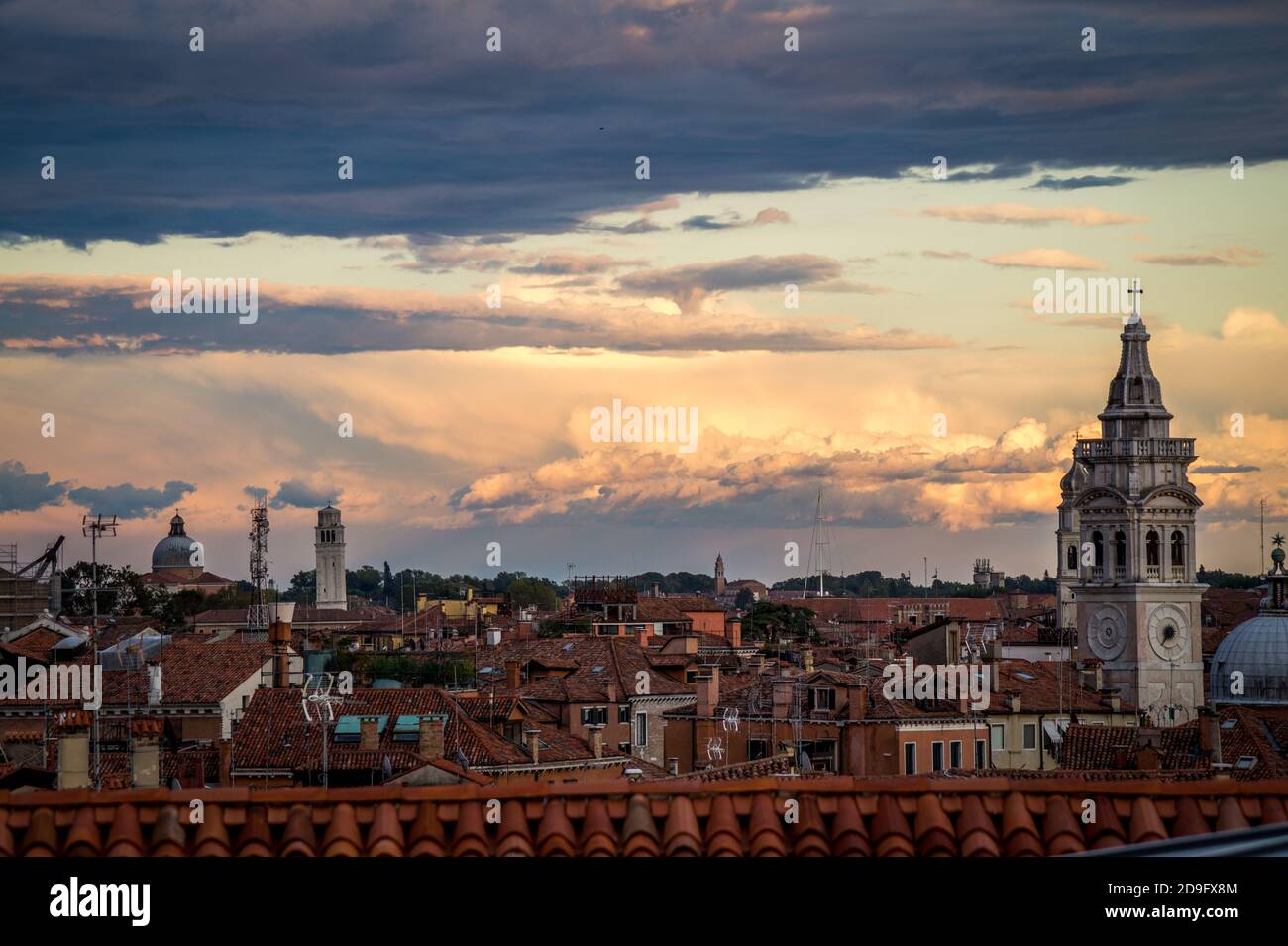 Dawn atmospheric sunrise venice hi-res stock photography and images - Alamy
