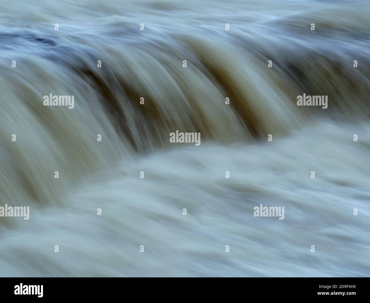 Dropping flow hi-res stock photography and images - Alamy