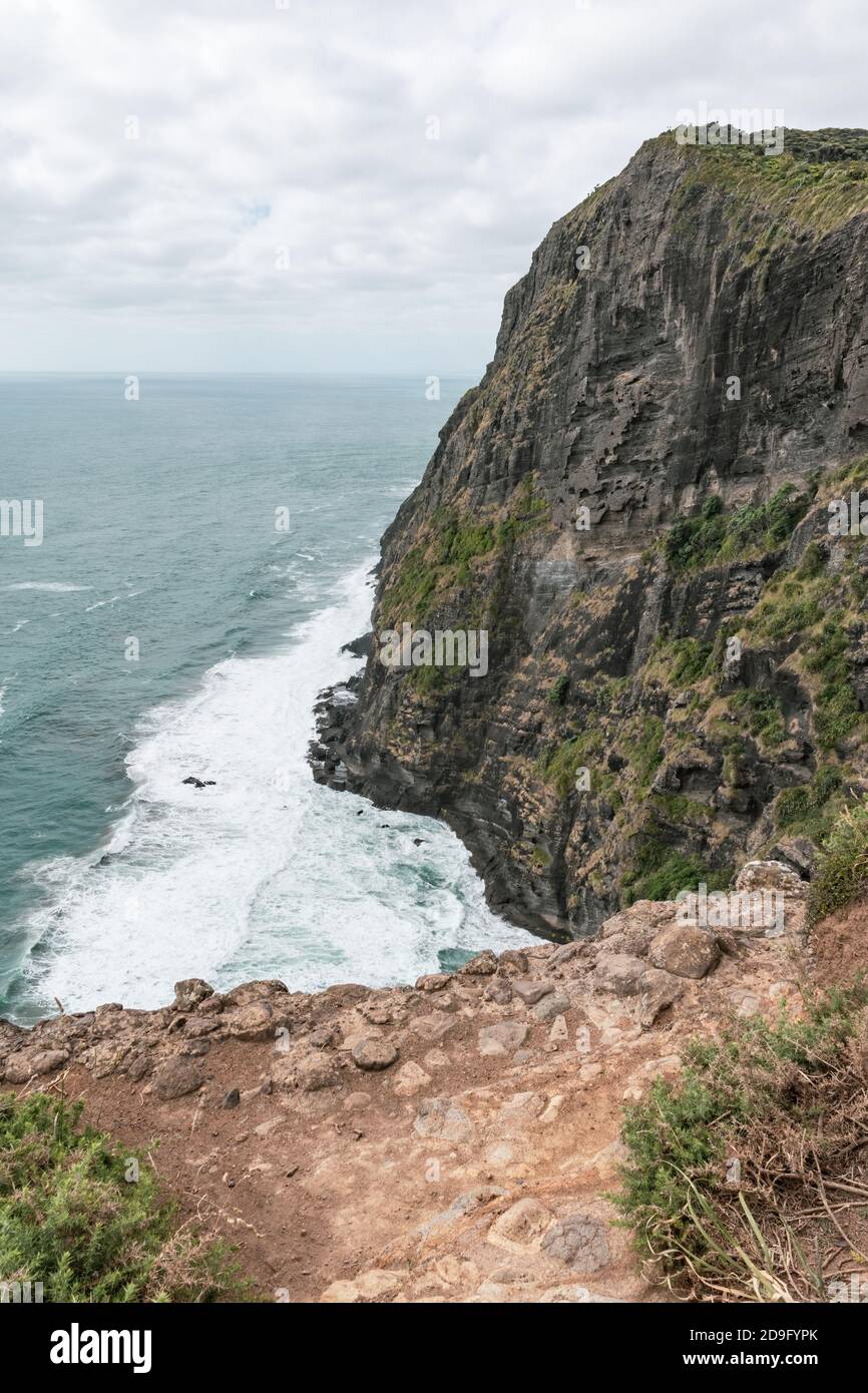 Vertical cliff from lookout Stock Photo - Alamy