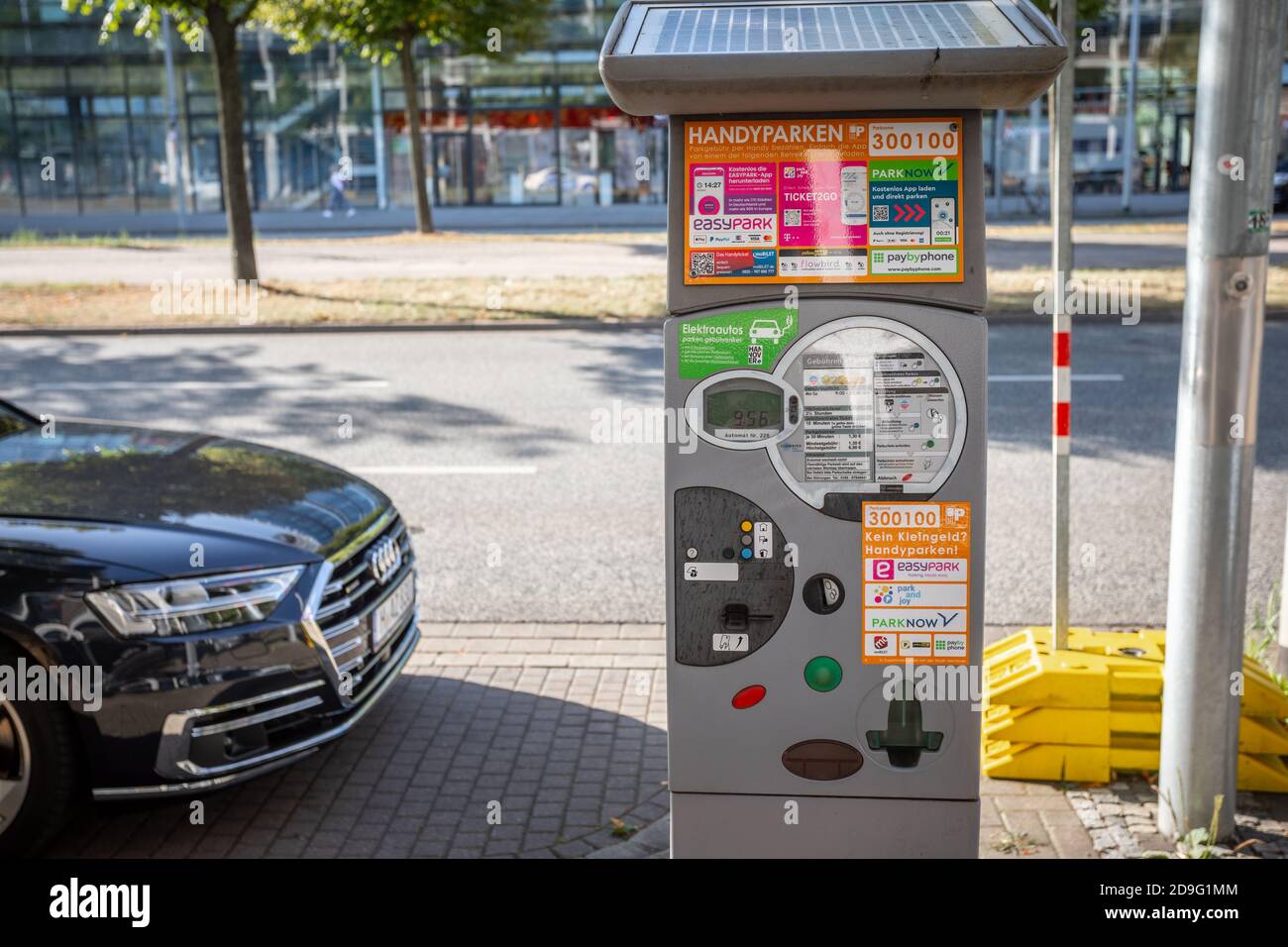 Parking machine street payment Hanover, Germany Stock Photo - Alamy
