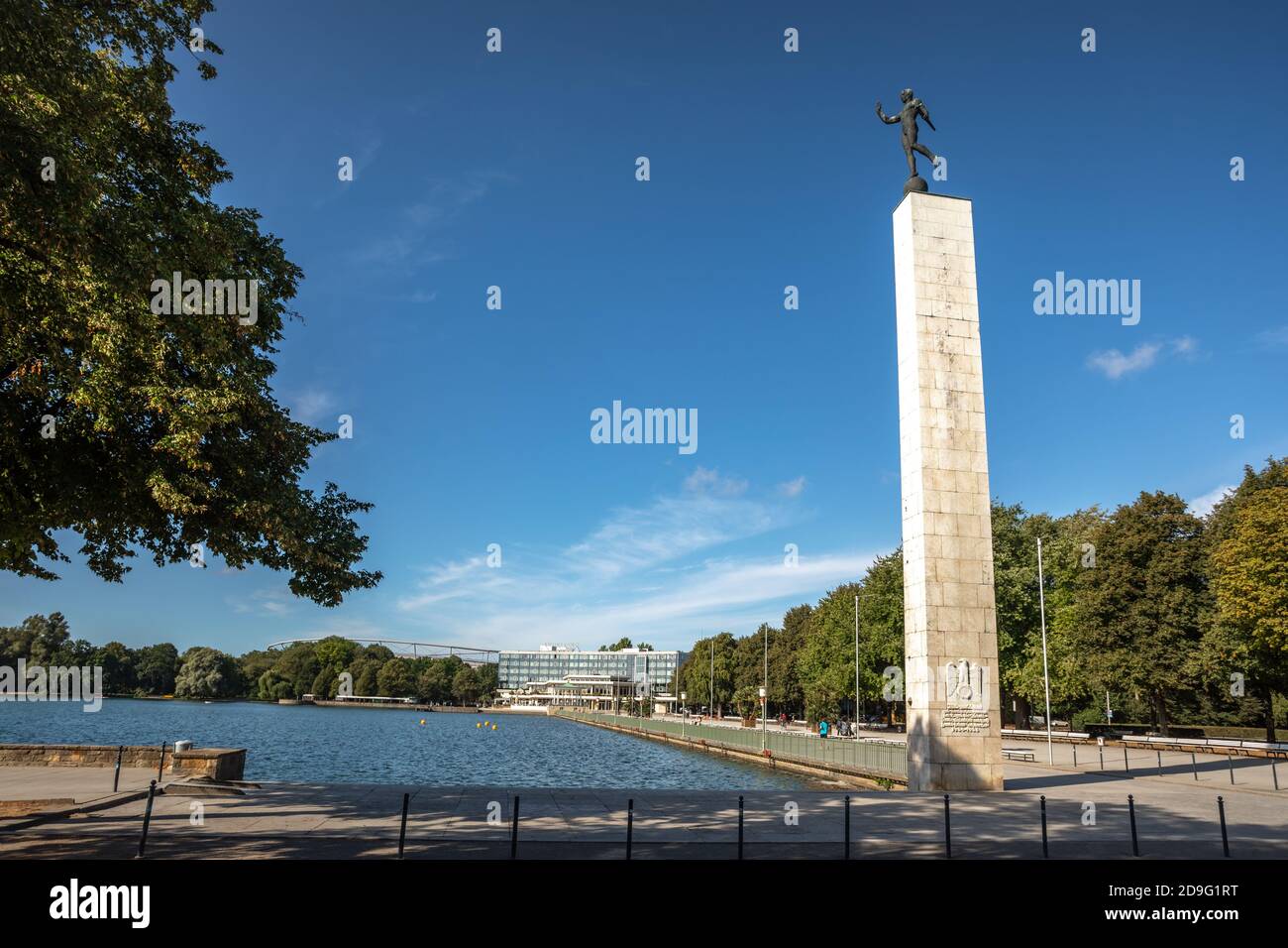 Fackellaufer maschsee nordufer hi-res stock photography and images - Alamy