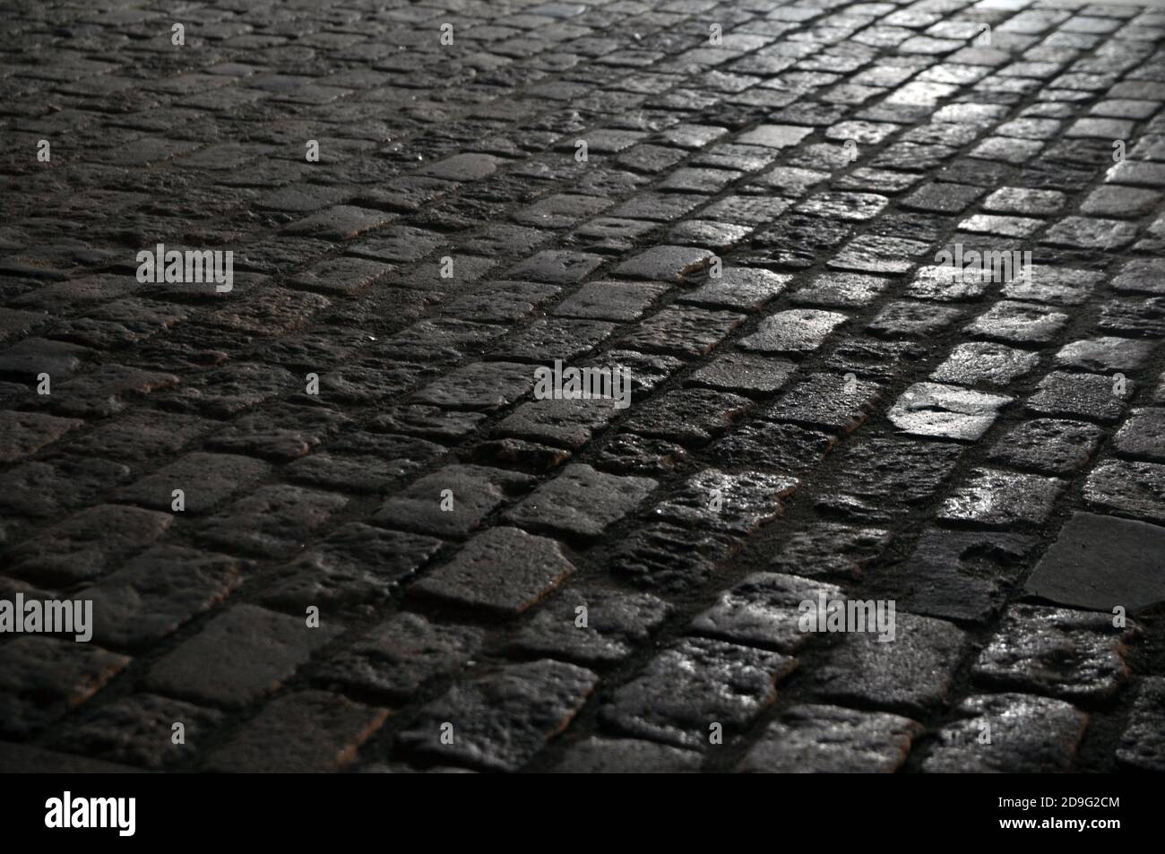 Pavement at night hi-res stock photography and images - Alamy