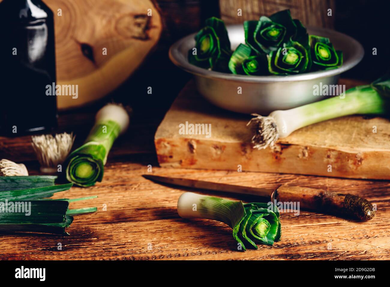 Prepare of fresh leek Stock Photo - Alamy