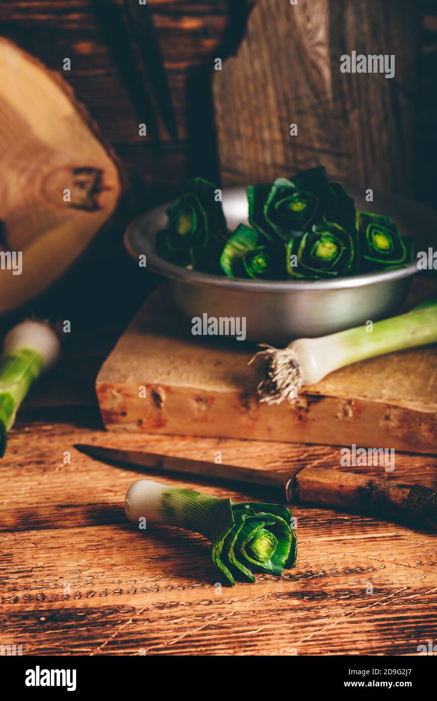 Prepare of fresh leek Stock Photo - Alamy