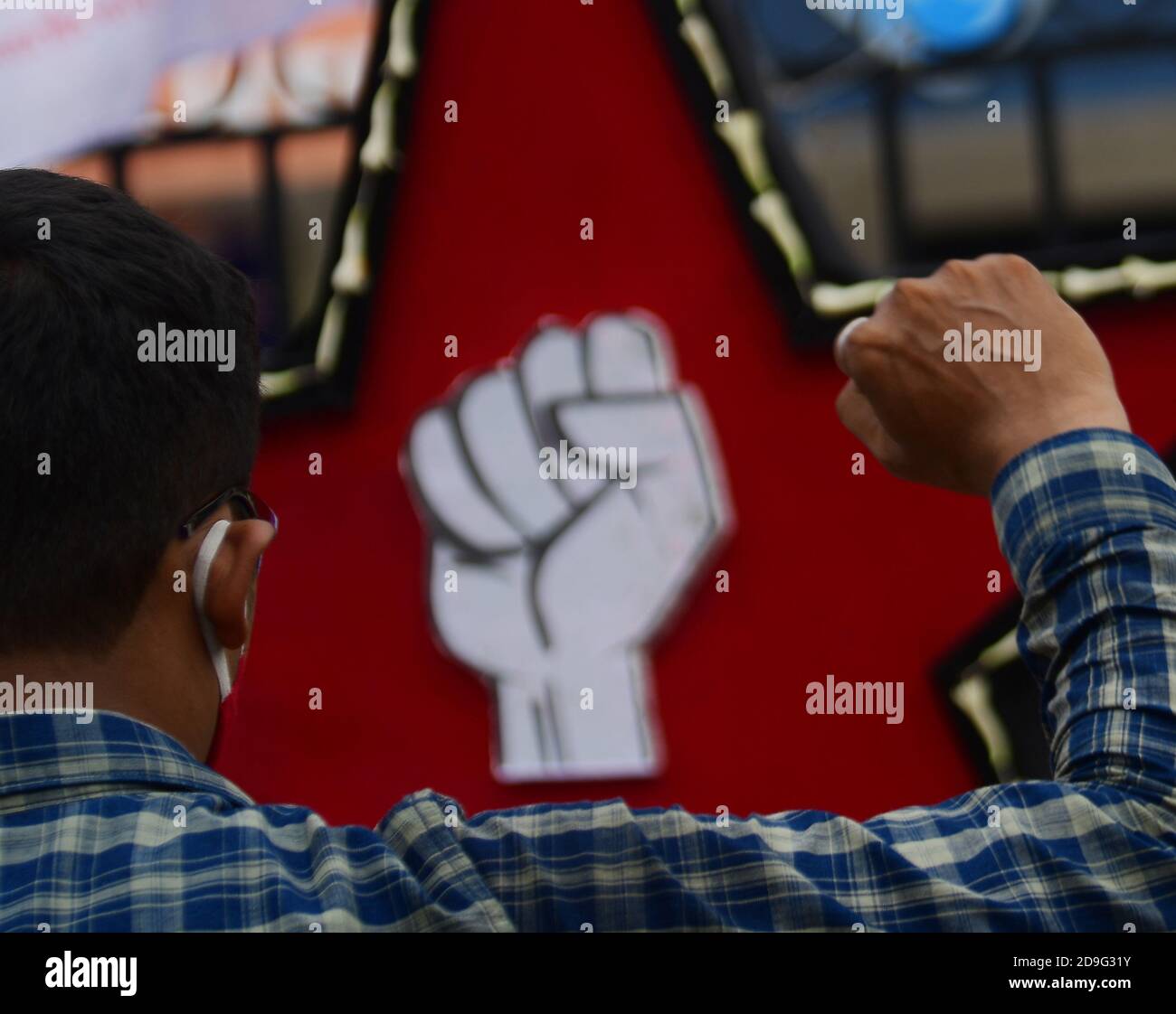 The members of DYFI (Democratic Youth Federation of India) observed ...