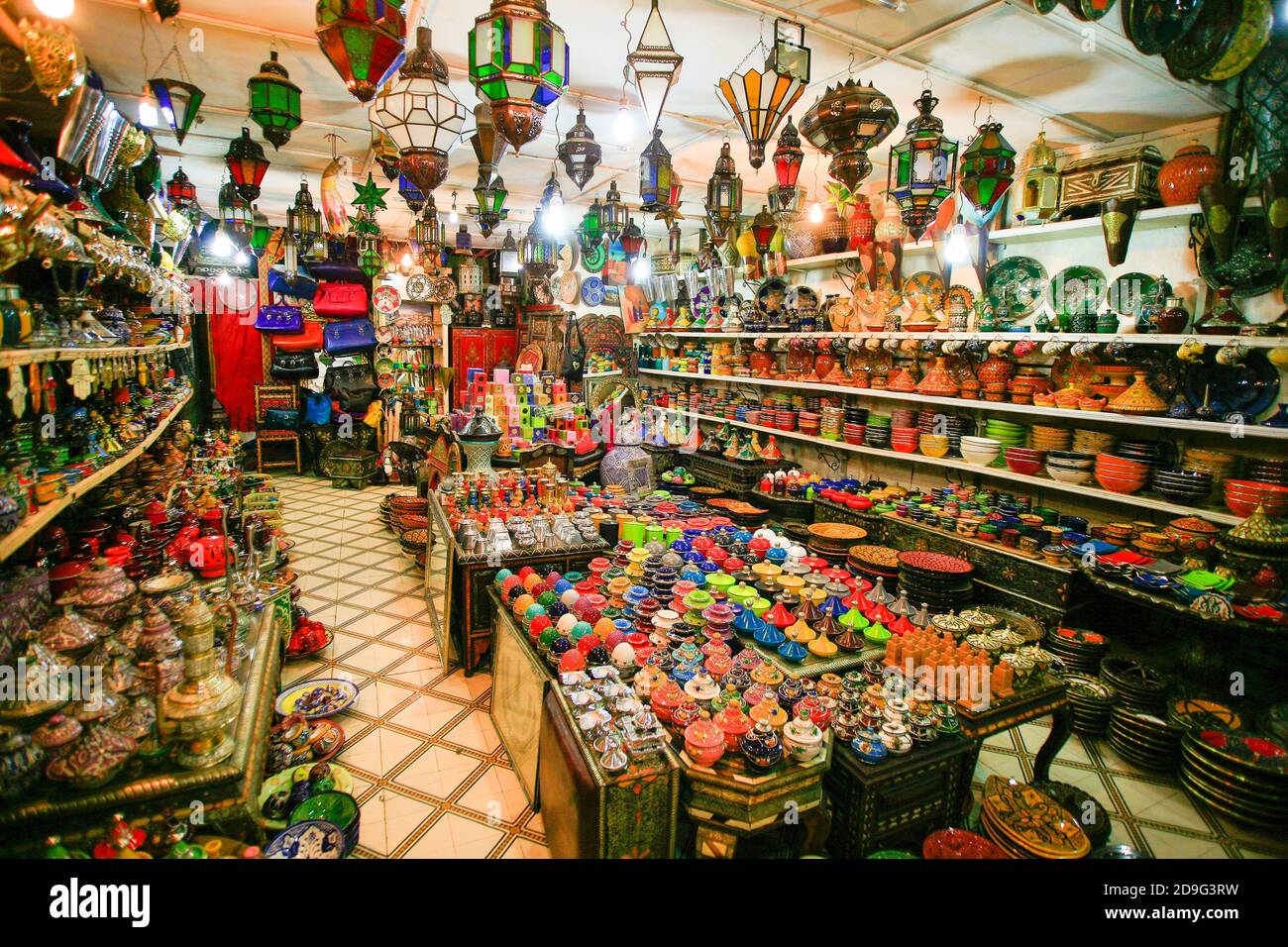 Souvenir shop, Marrakech Souk, Morocco Stock Photo - Alamy