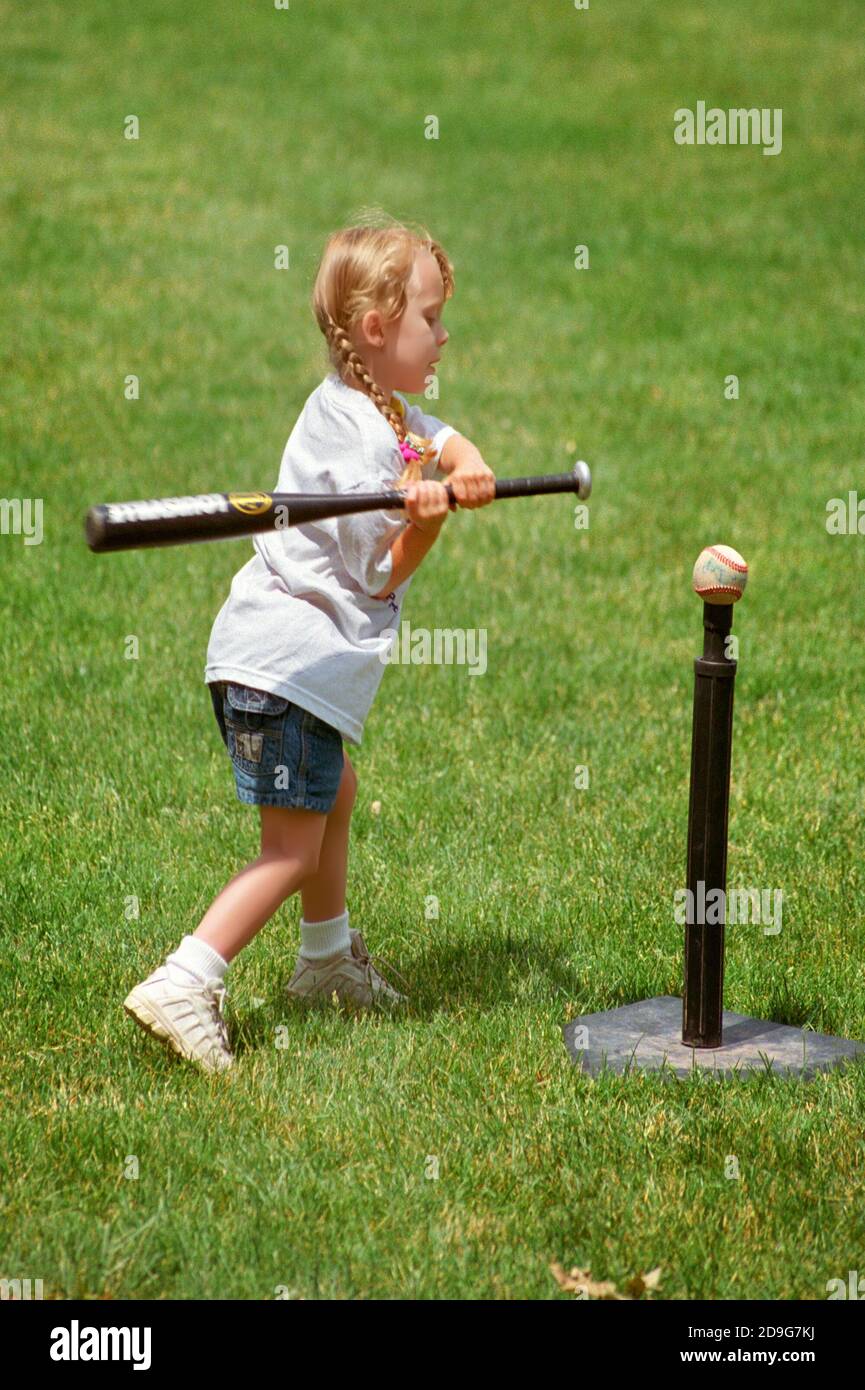 Hitting girls hi-res stock photography and images - Alamy