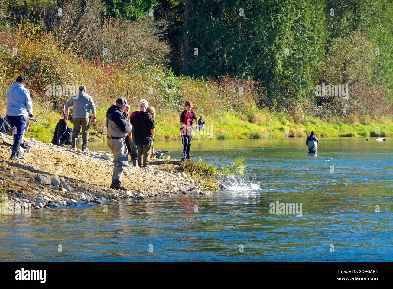 Group people rivers edge hi-res stock photography and images - Alamy