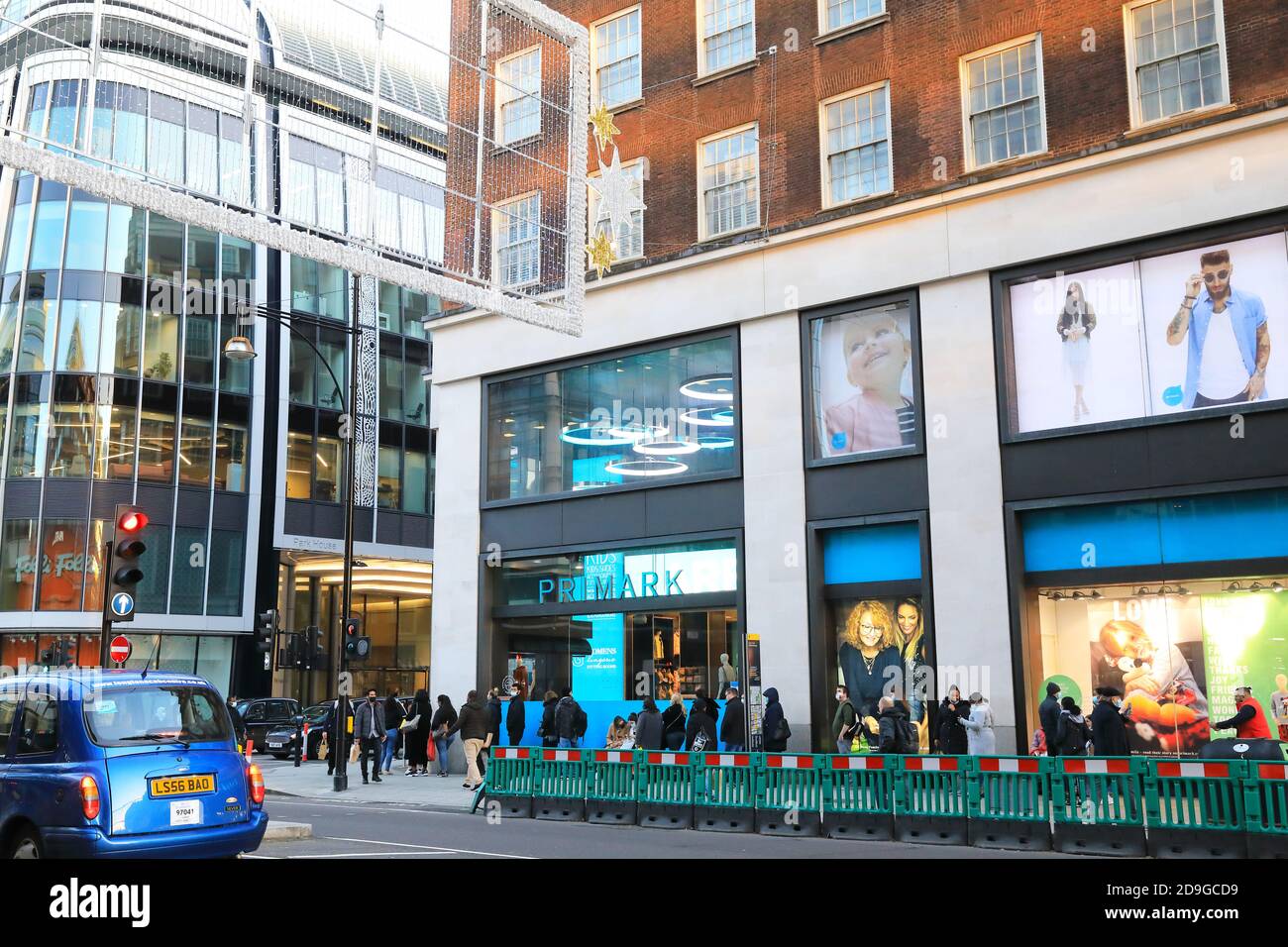 Primark christmas decorations hi-res stock photography and images - Alamy