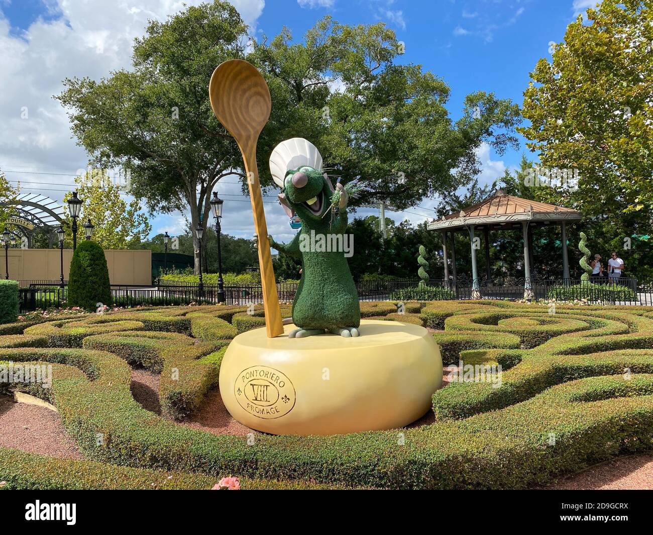 Orlando,FL/USA-10/24/20: The Remy, from the movie Ratatouille, topiary ...