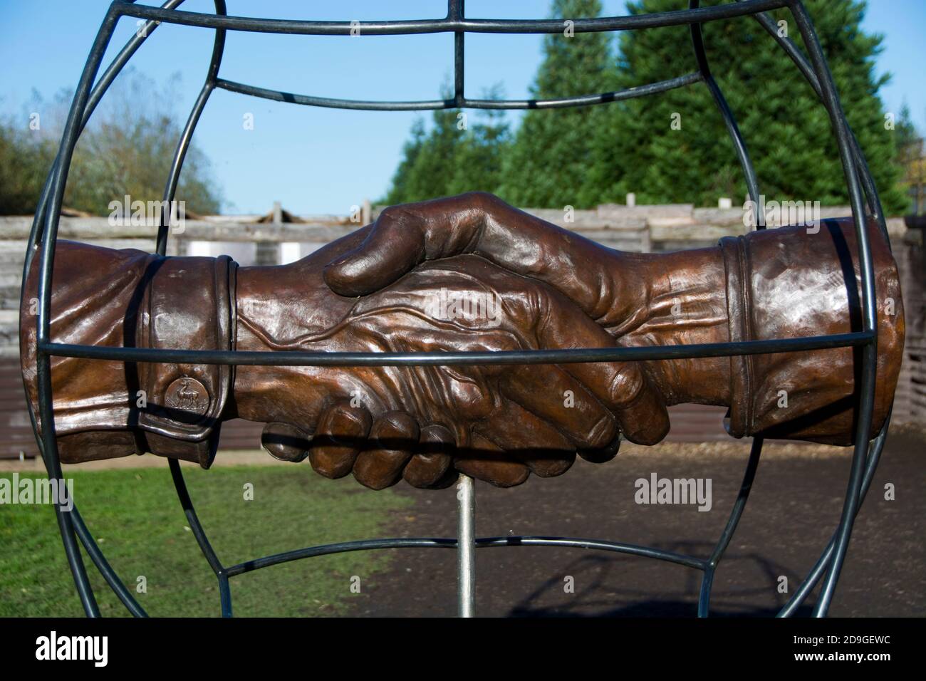 Handshake To Depict The Christmas Truce 1914 WW1 Memorial At The ...