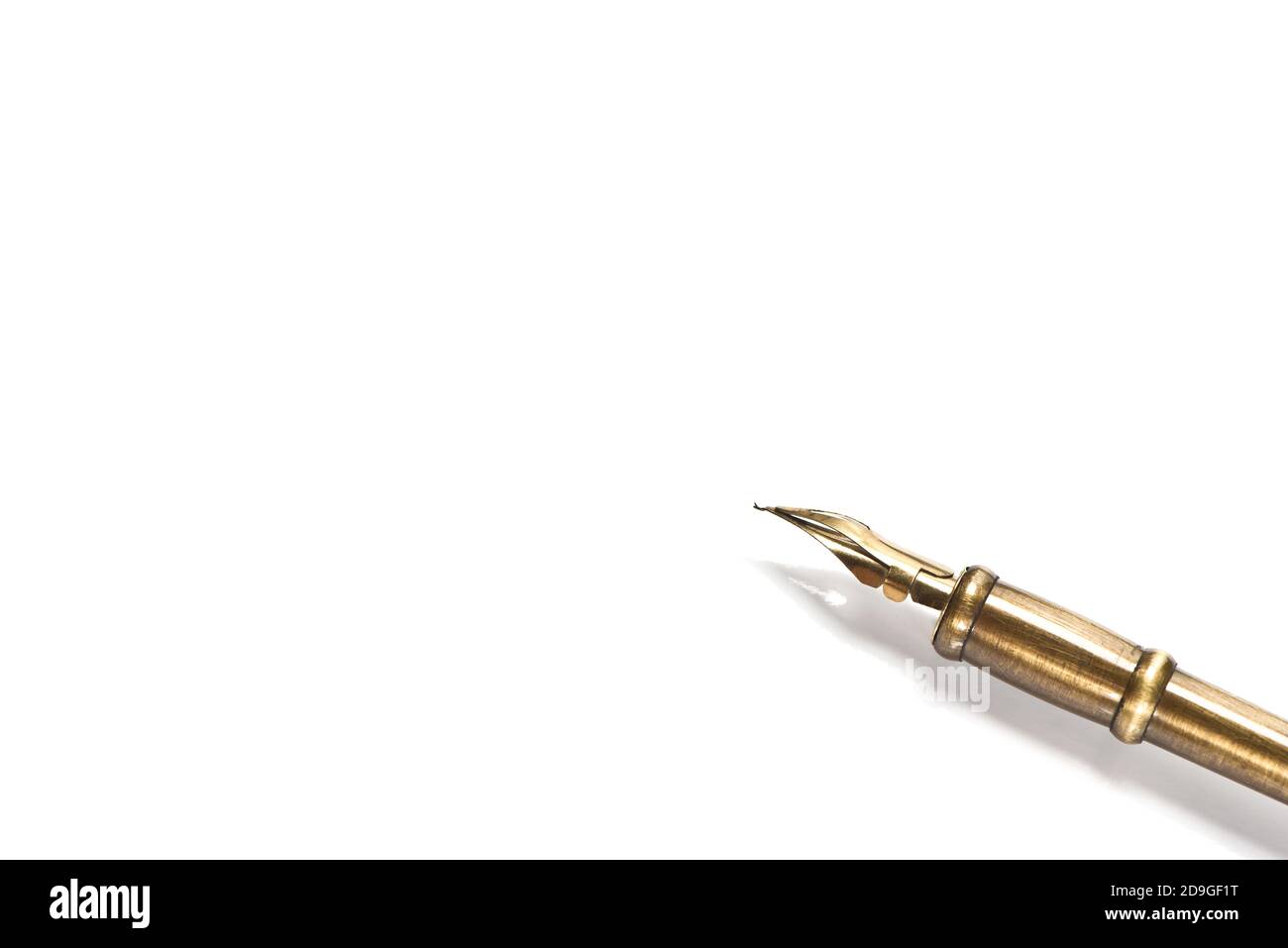 Vintage ink pen over white paper background. Mockup template Stock ...