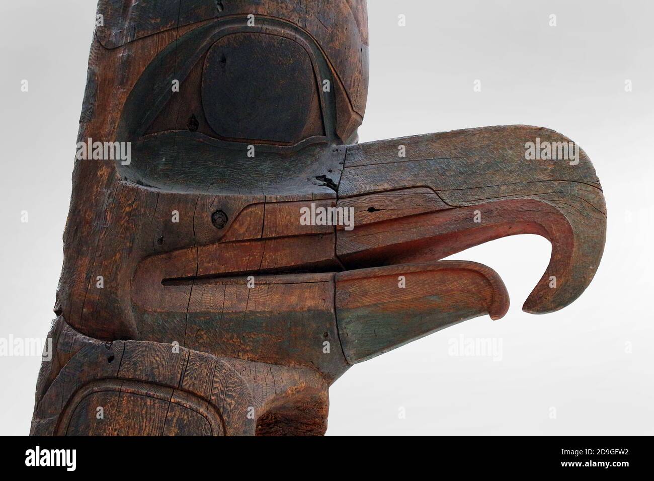 Totem pole carved of wood hi-res stock photography and images - Alamy
