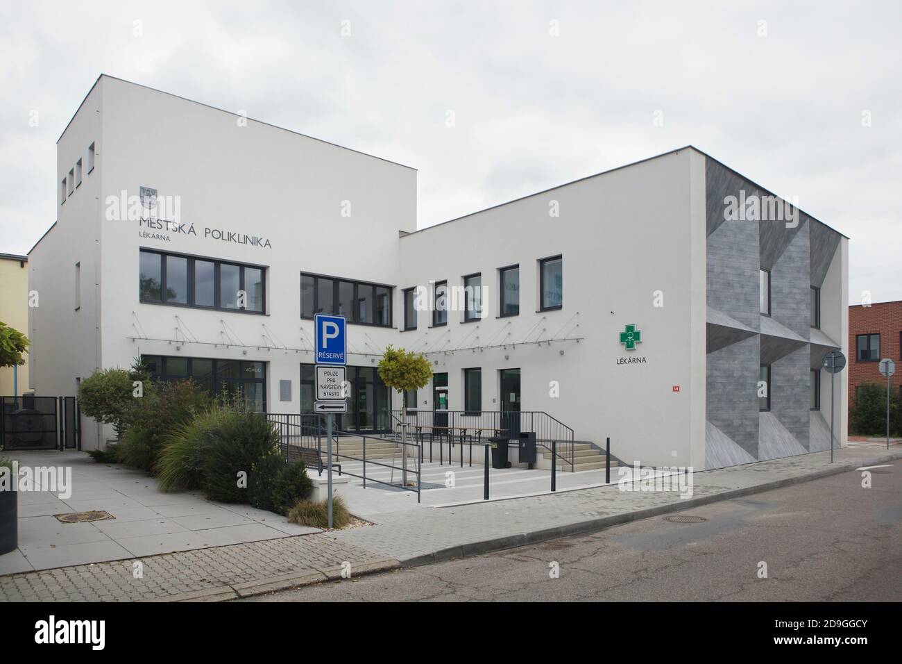 Polyclinic hi-res stock photography and images - Alamy