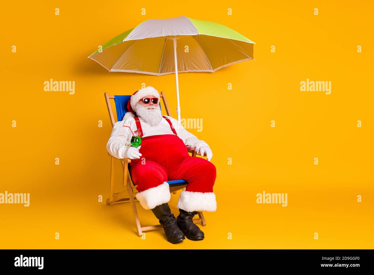 Male santa deckchair hi-res stock photography and images - Alamy