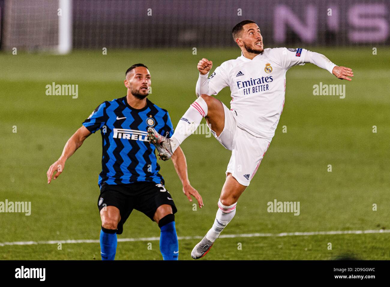 Madrid, Spain. 3rd Nov, 2020. Eden Hazard of Real Madrid (R) is chased ...