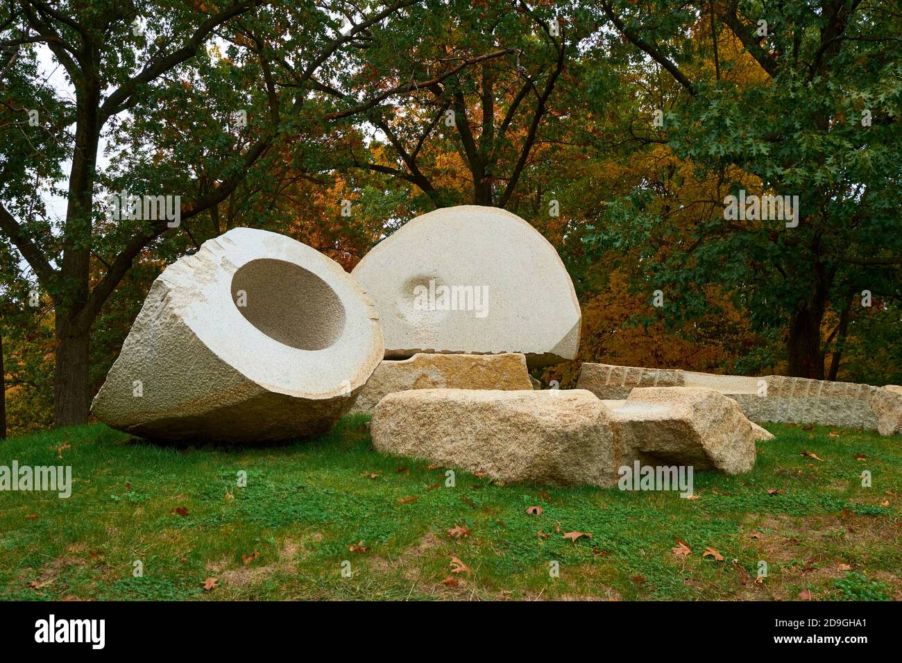 Momo taro by isamu noguchi hi-res stock photography and images - Alamy
