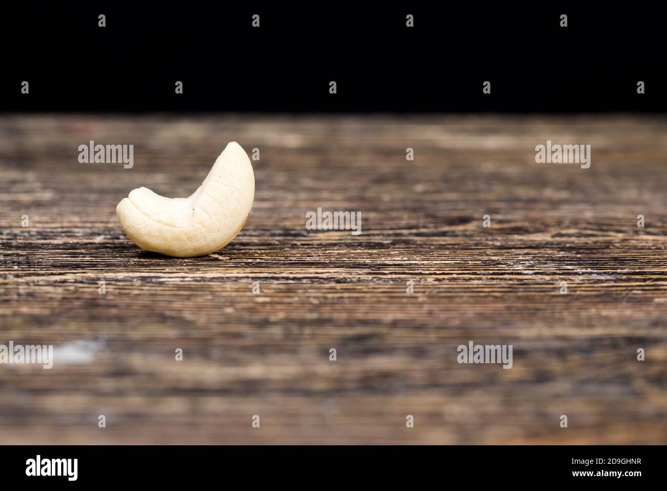 quality raw cashew nuts ready to eat Stock Photo - Alamy