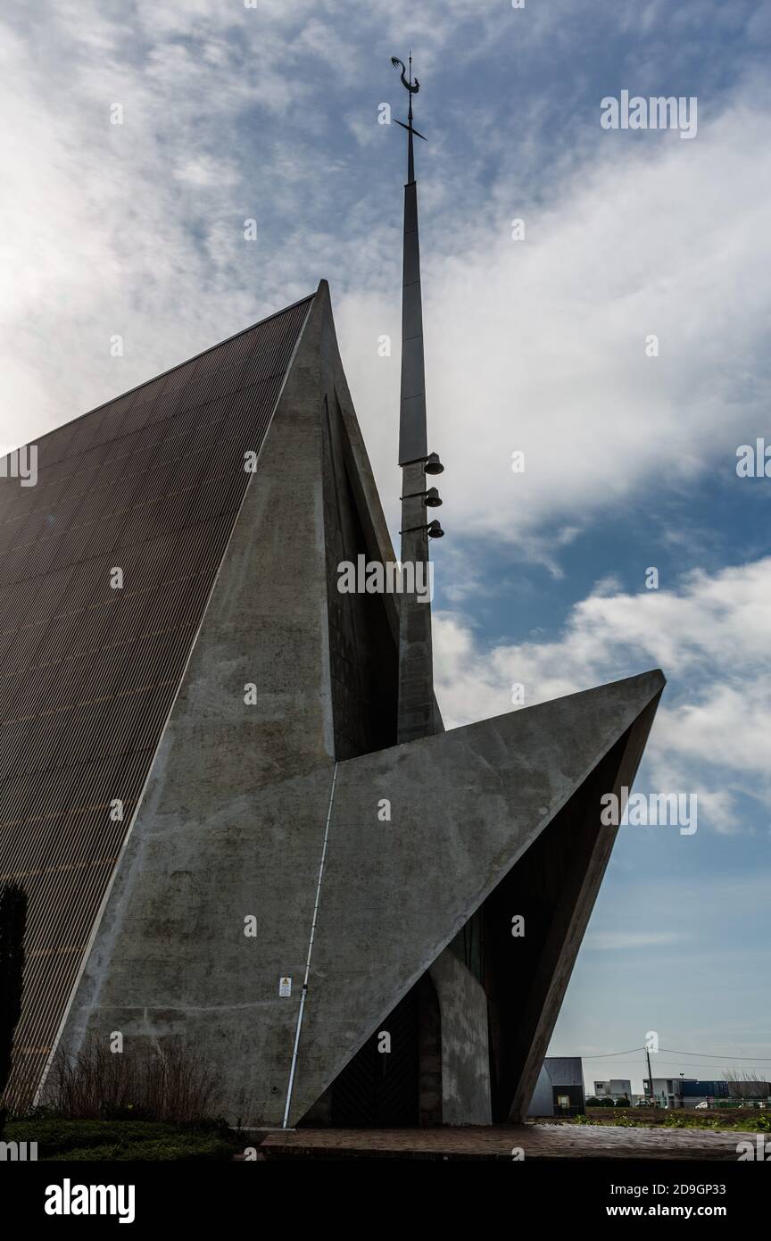 Modern reinforced concrete church hi-res stock photography and images ...