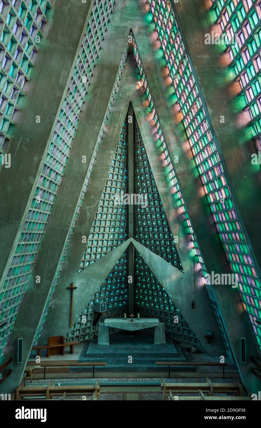 Église Saint-Quentin (known as ET Church Stock Photo - Alamy