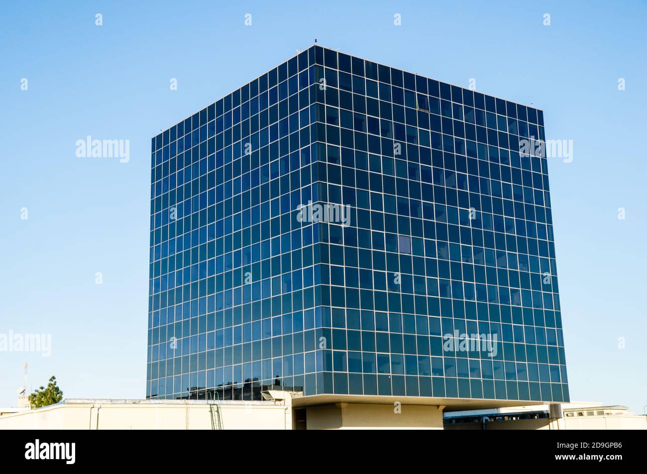 Square Shaped Buildings 17+ Thousand Square Shape Roof Royalty Free