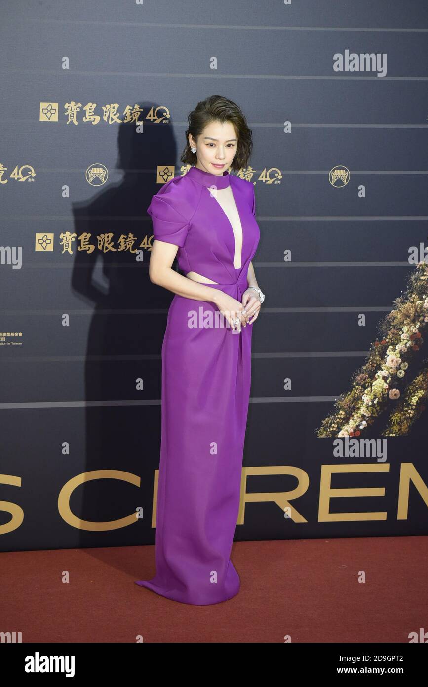Taiwan singer vivian hsu poses hi-res stock photography and images - Alamy