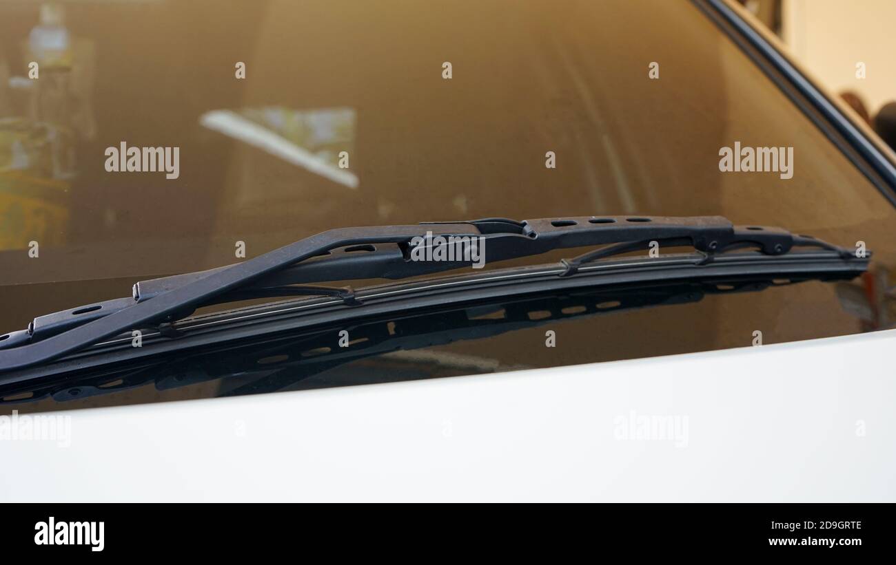 Windshield wipers rain hi-res stock photography and images - Alamy