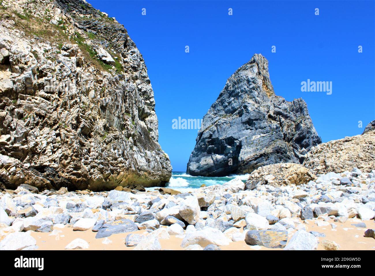 Beautiful scenery of rocky cliffs on the sea coast Stock Photo - Alamy