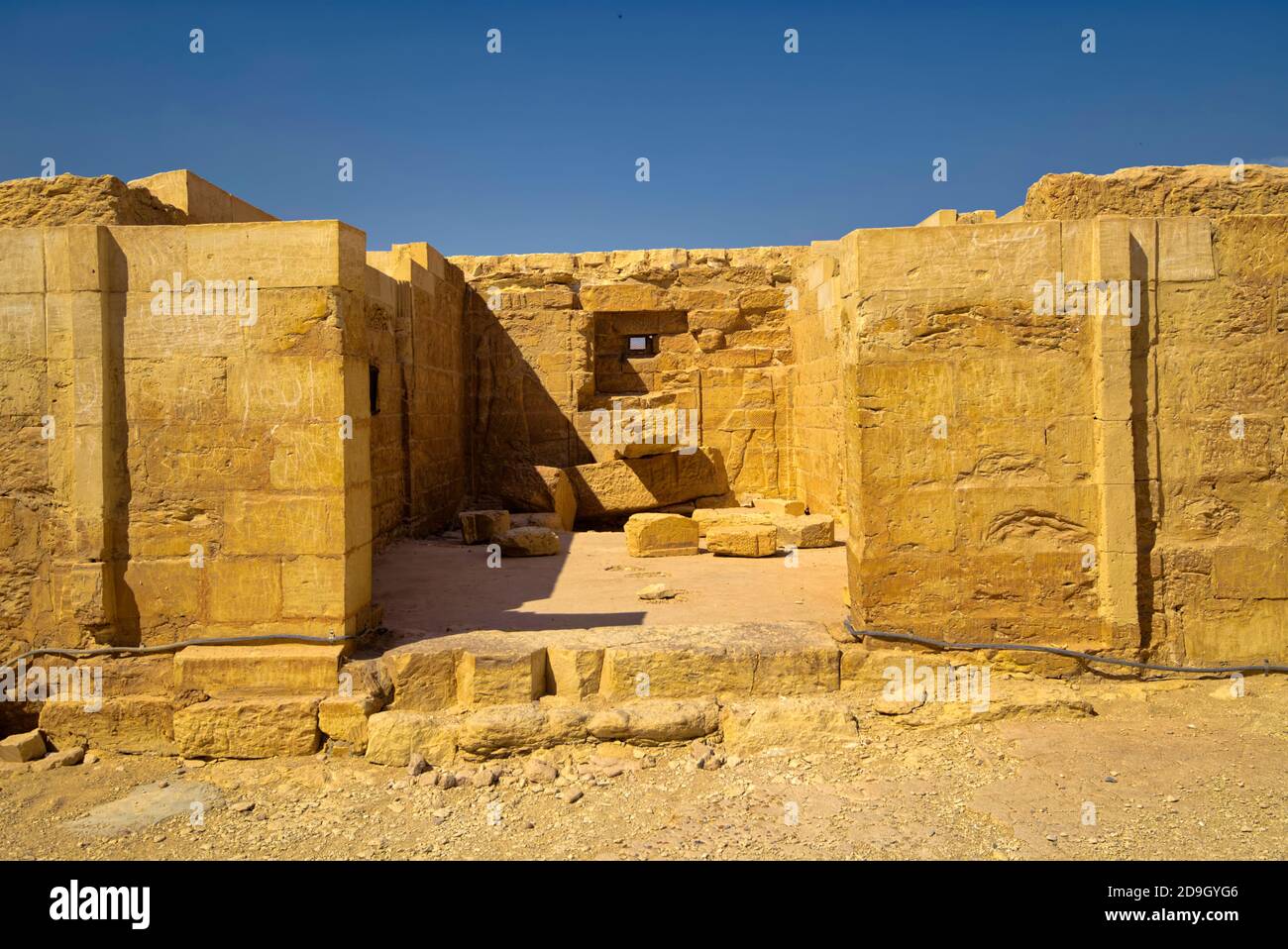 Egyptian tomb inscriptions hi-res stock photography and images - Alamy