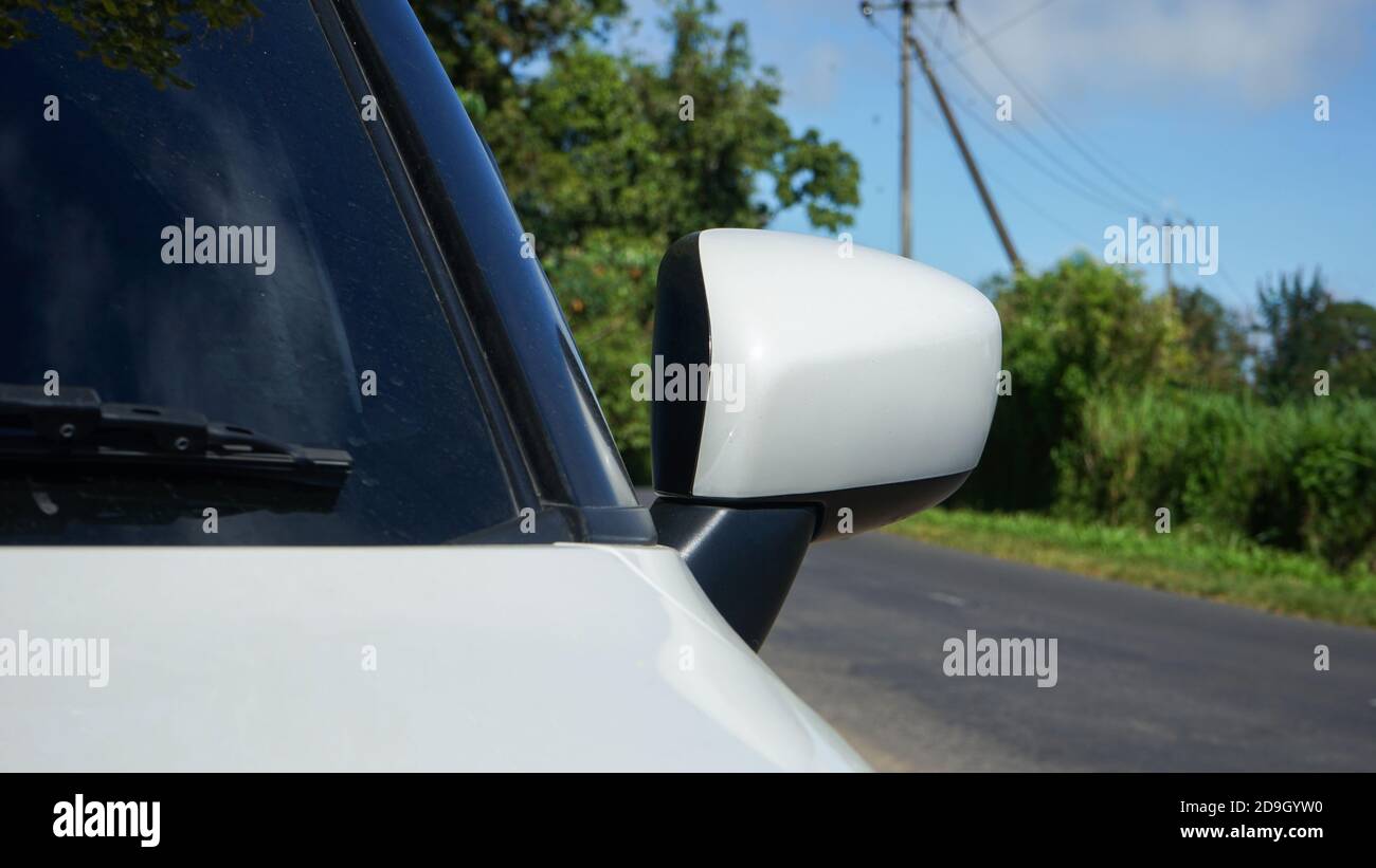 Mirrors on modern cars Stock Photo - Alamy