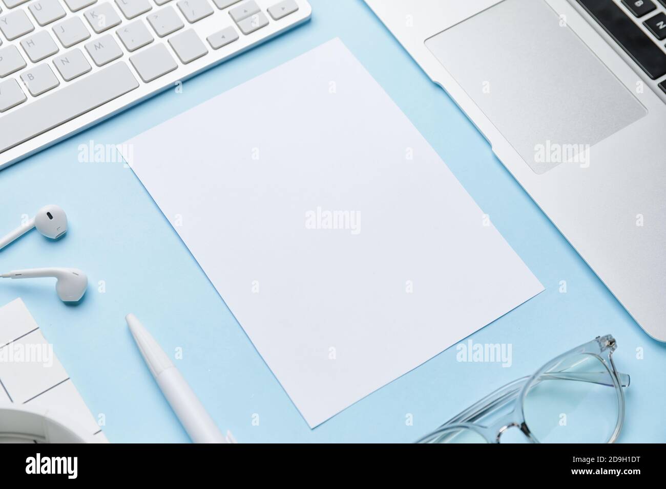 Card computers hi-res stock photography and images - Alamy