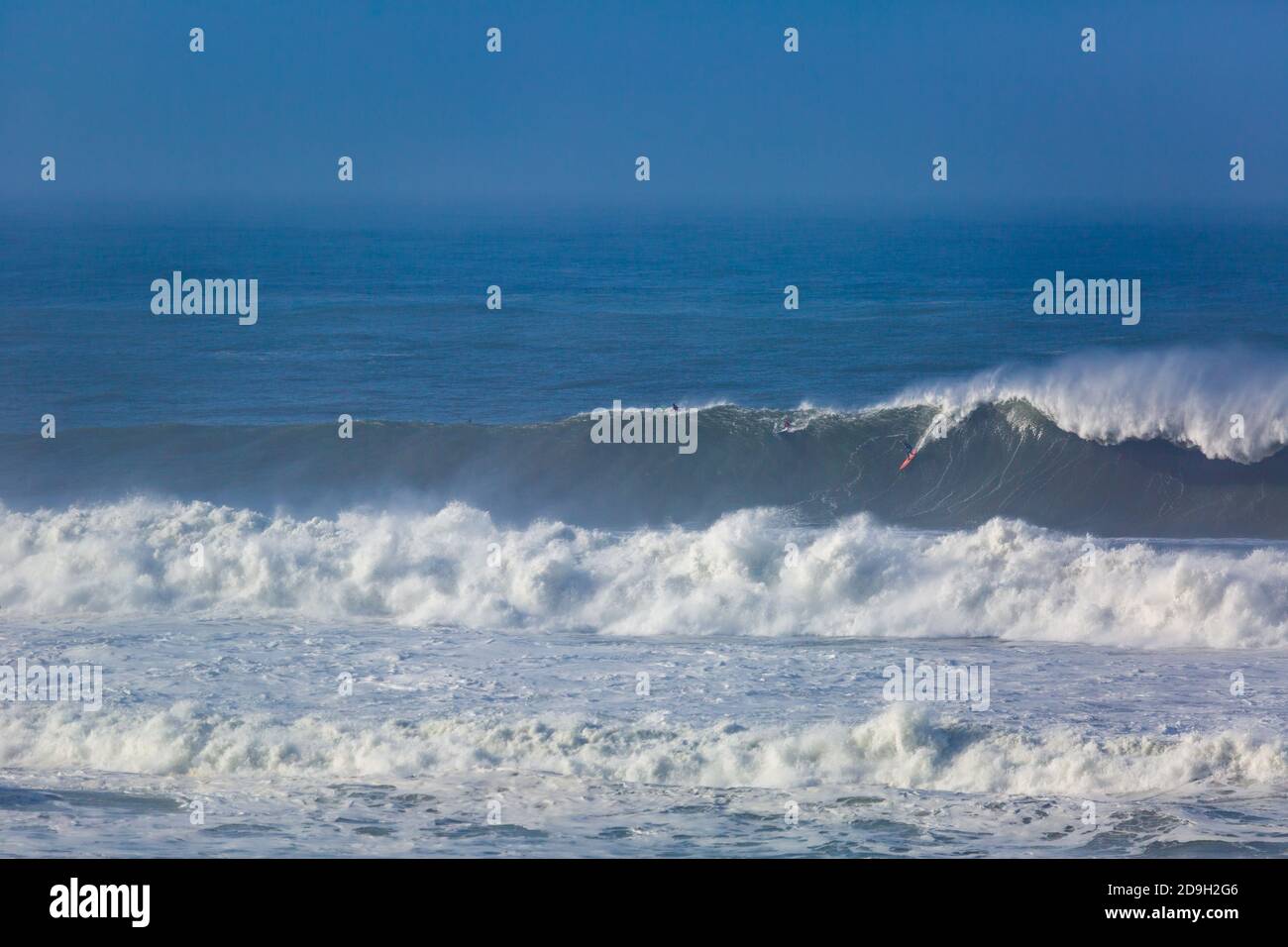 Big Waves Breaks at Mavericks surf spot Stock Photo - Alamy