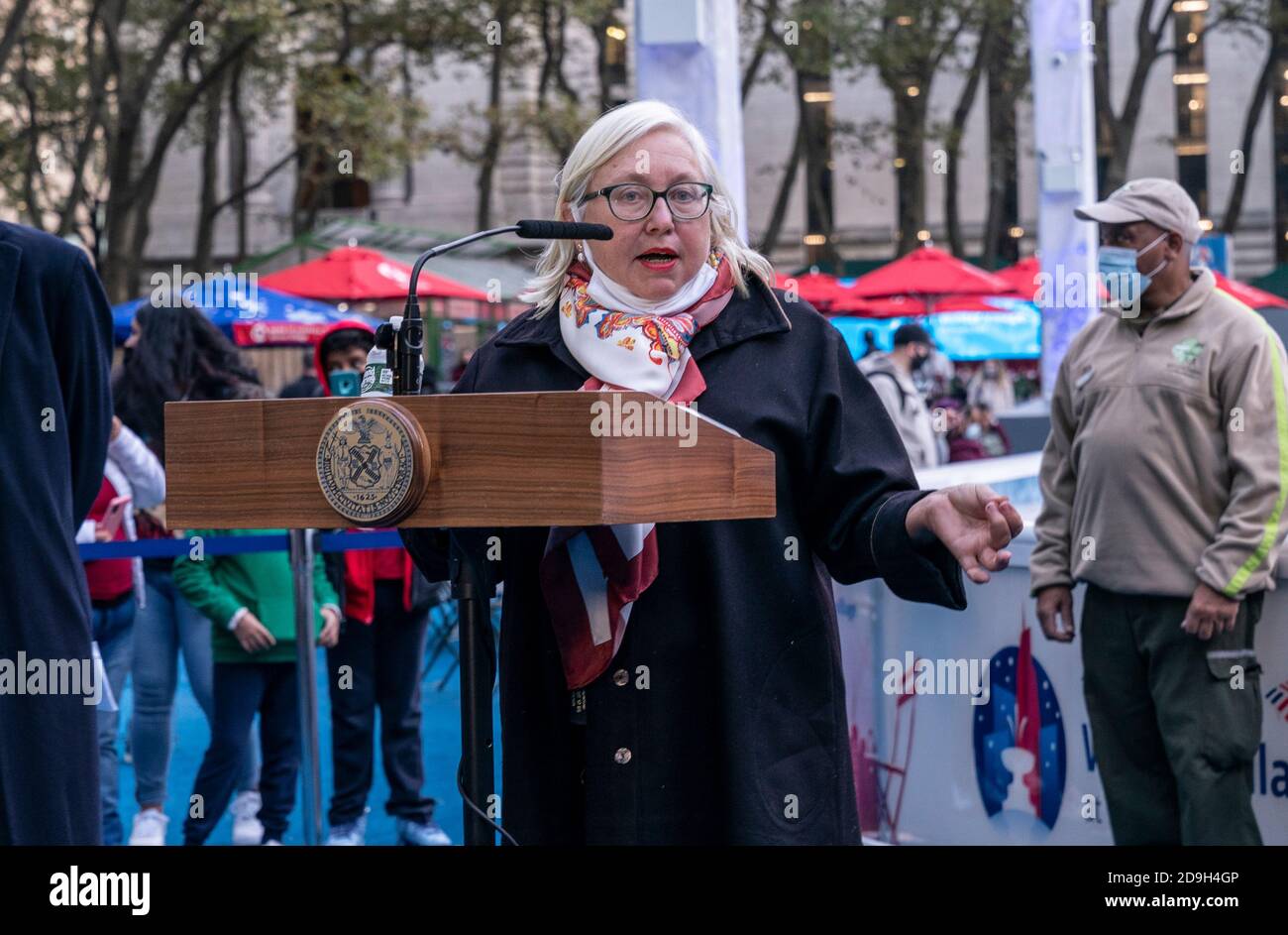 Elizabeth Ryan High Resolution Stock Photography and Images - Alamy