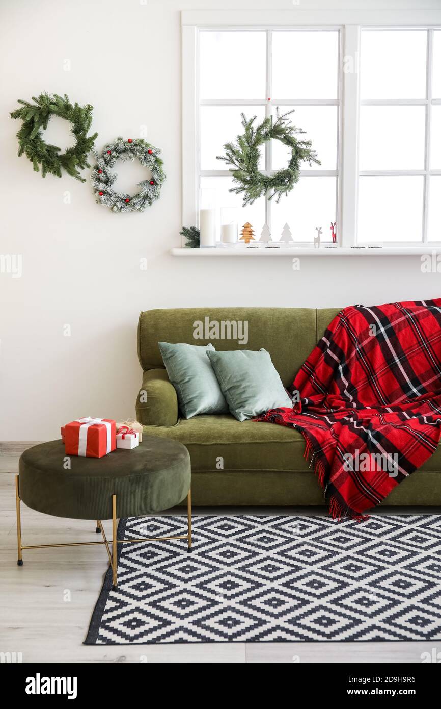 Interior of modern room decorated for Christmas Stock Photo - Alamy