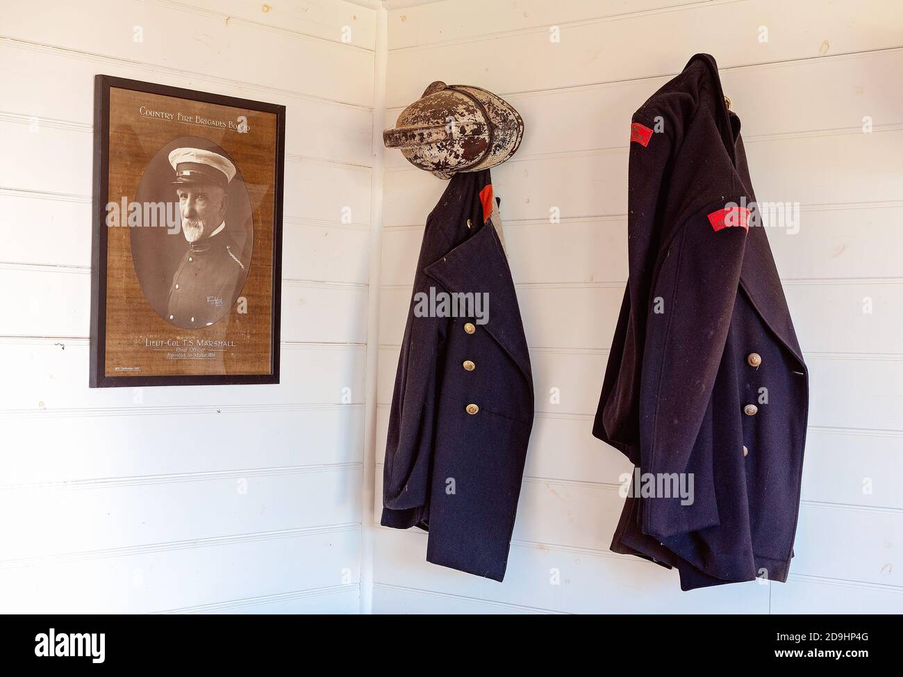 Fireman uniform museum hi-res stock photography and images - Alamy