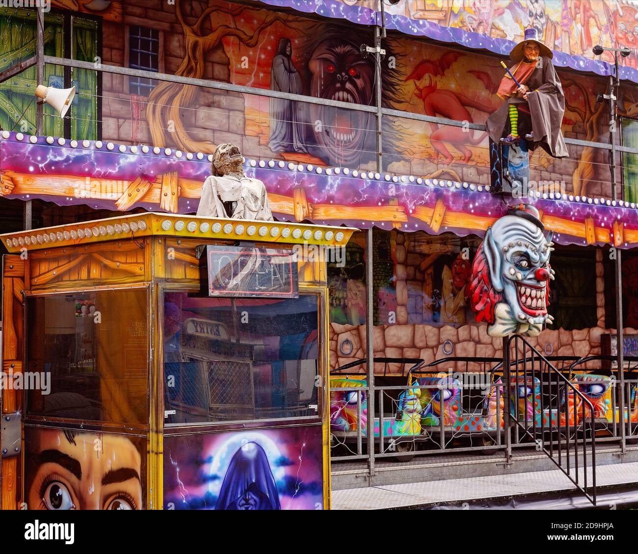 Haunted house fairground ride hi-res stock photography and images - Alamy