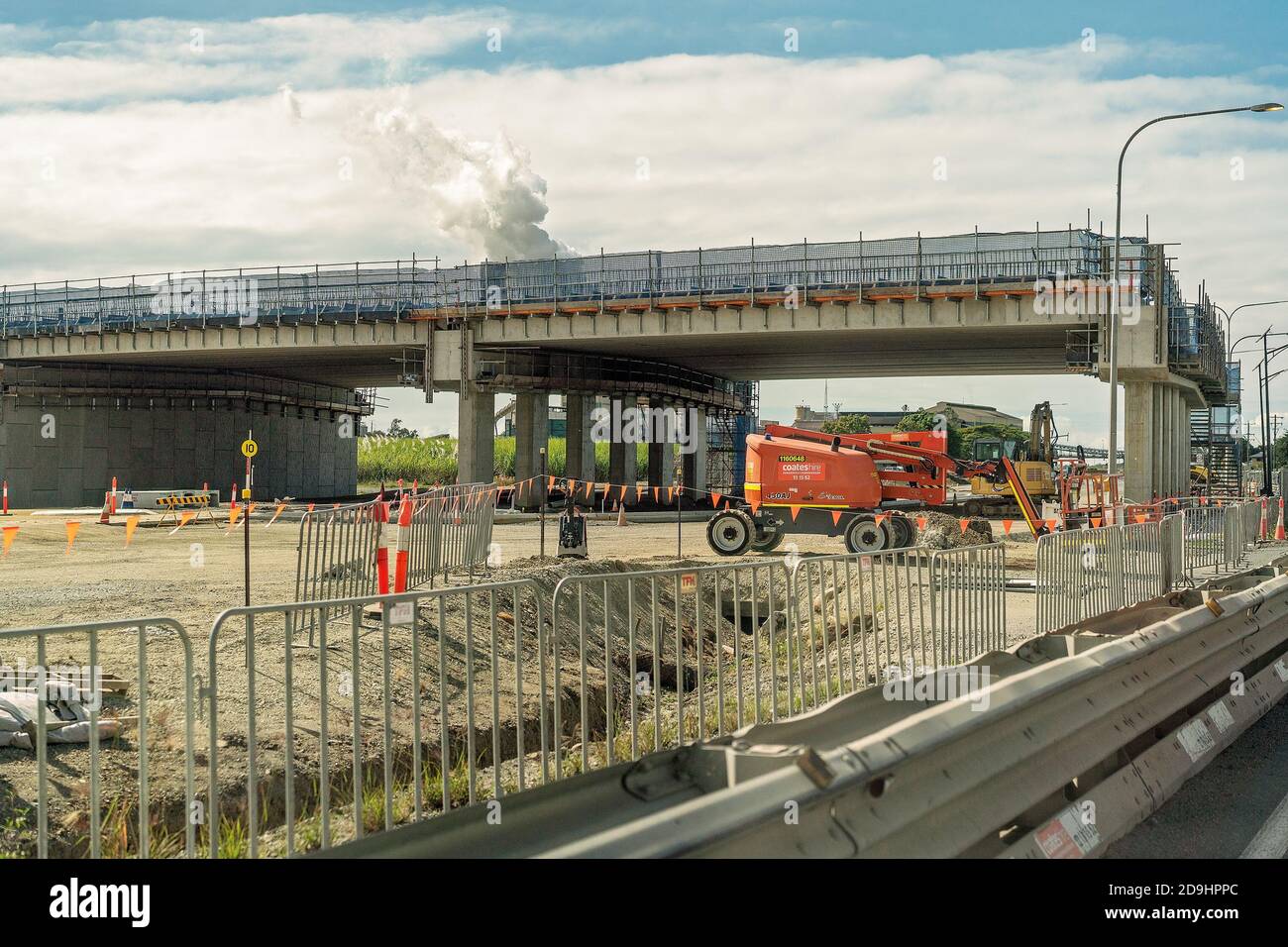 MACKAY, QUEENSLAND, AUSTRALIA - JUNE 2019: An overpass being ...