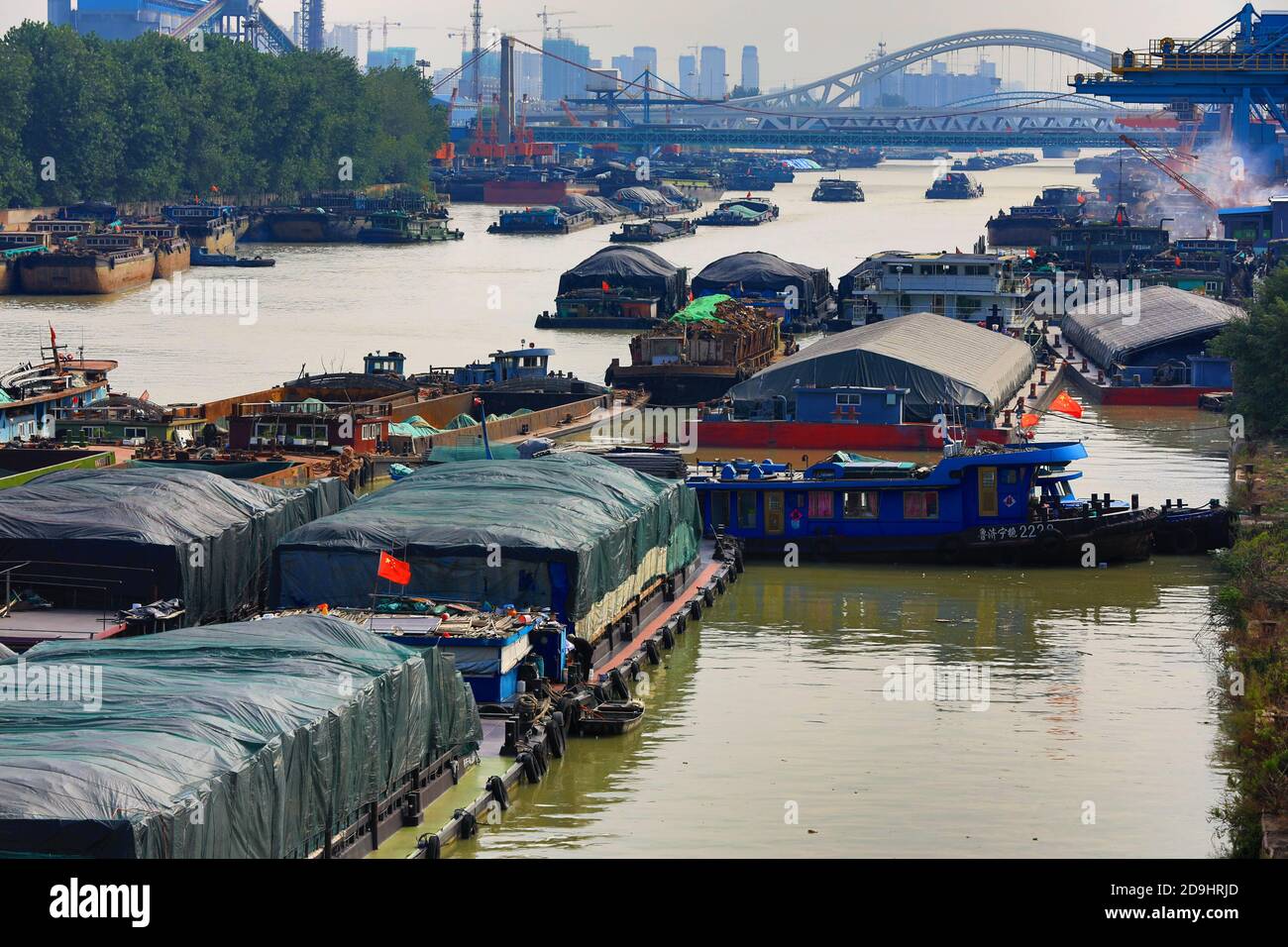 Grand canal china construction hi-res stock photography and images - Alamy