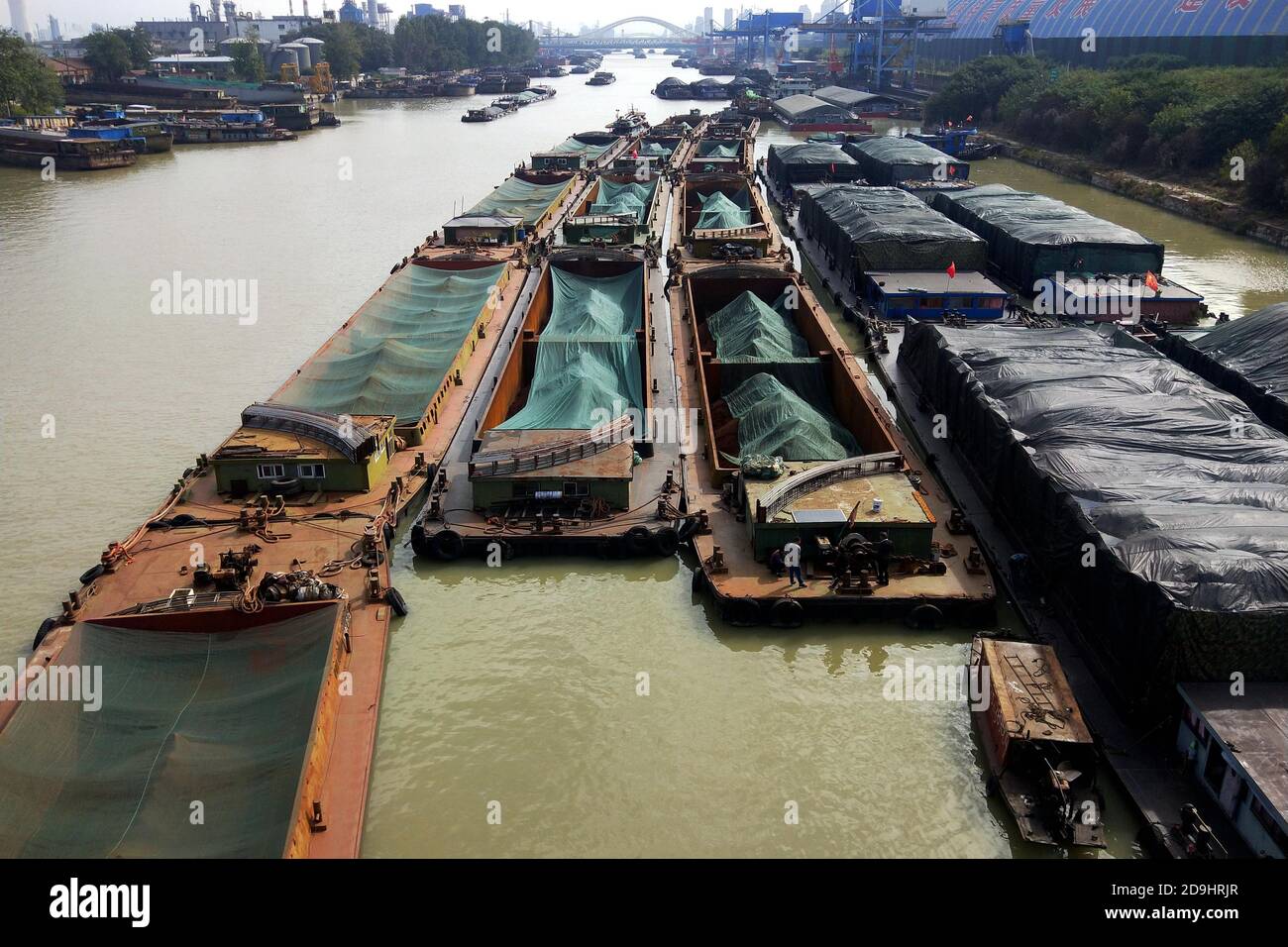 Coal ship china hi-res stock photography and images - Alamy