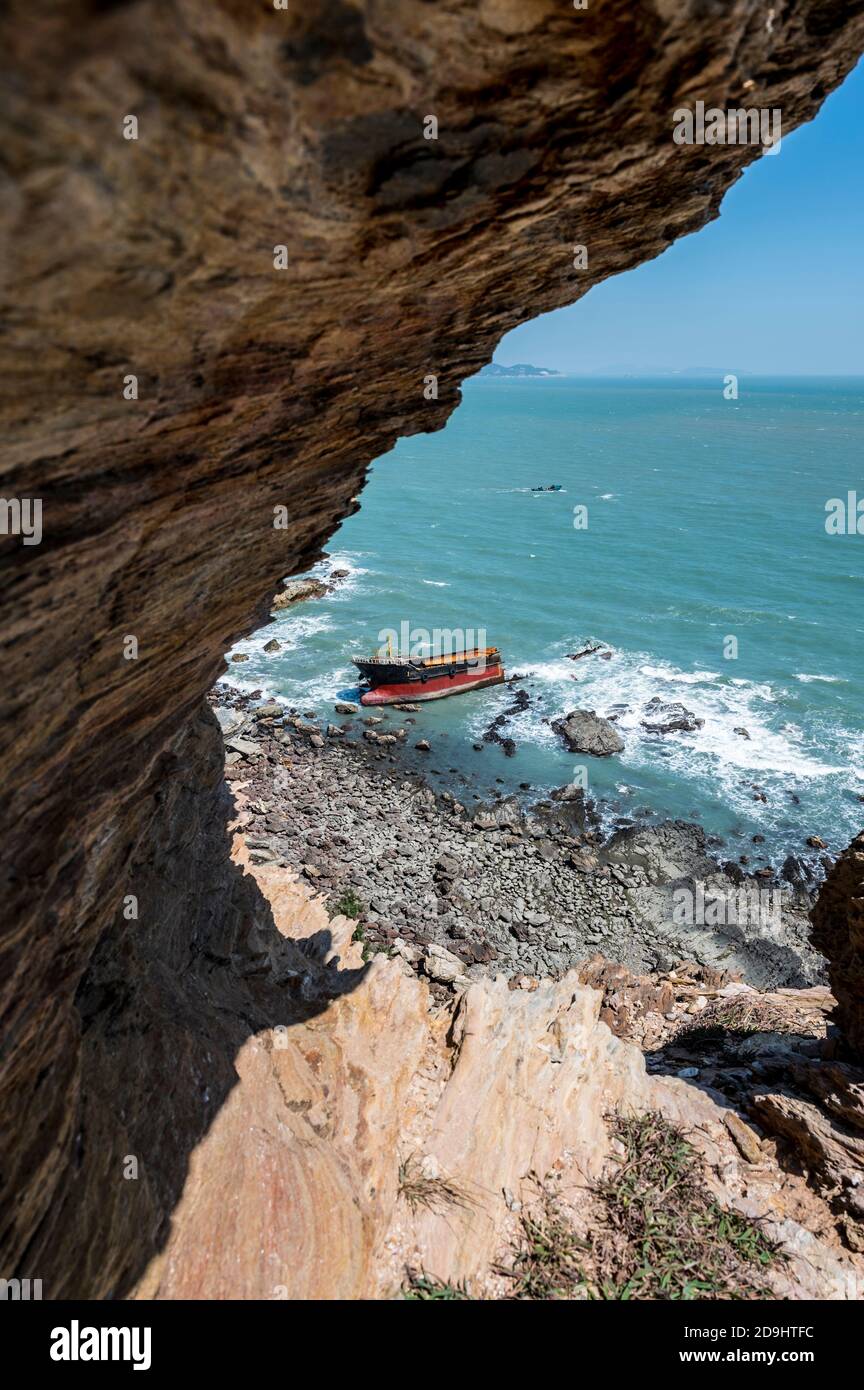 Boat stranded on the beach Stock Photo - Alamy