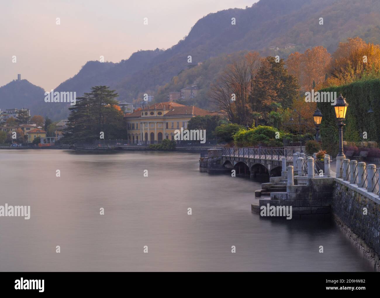 Lake como autumn hi-res stock photography and images - Alamy