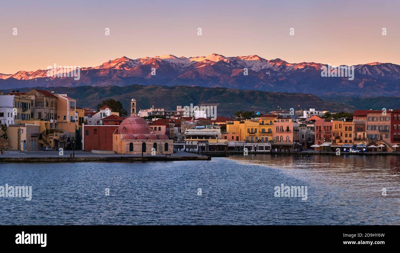 Crete chania harbour snow hi-res stock photography and images - Alamy