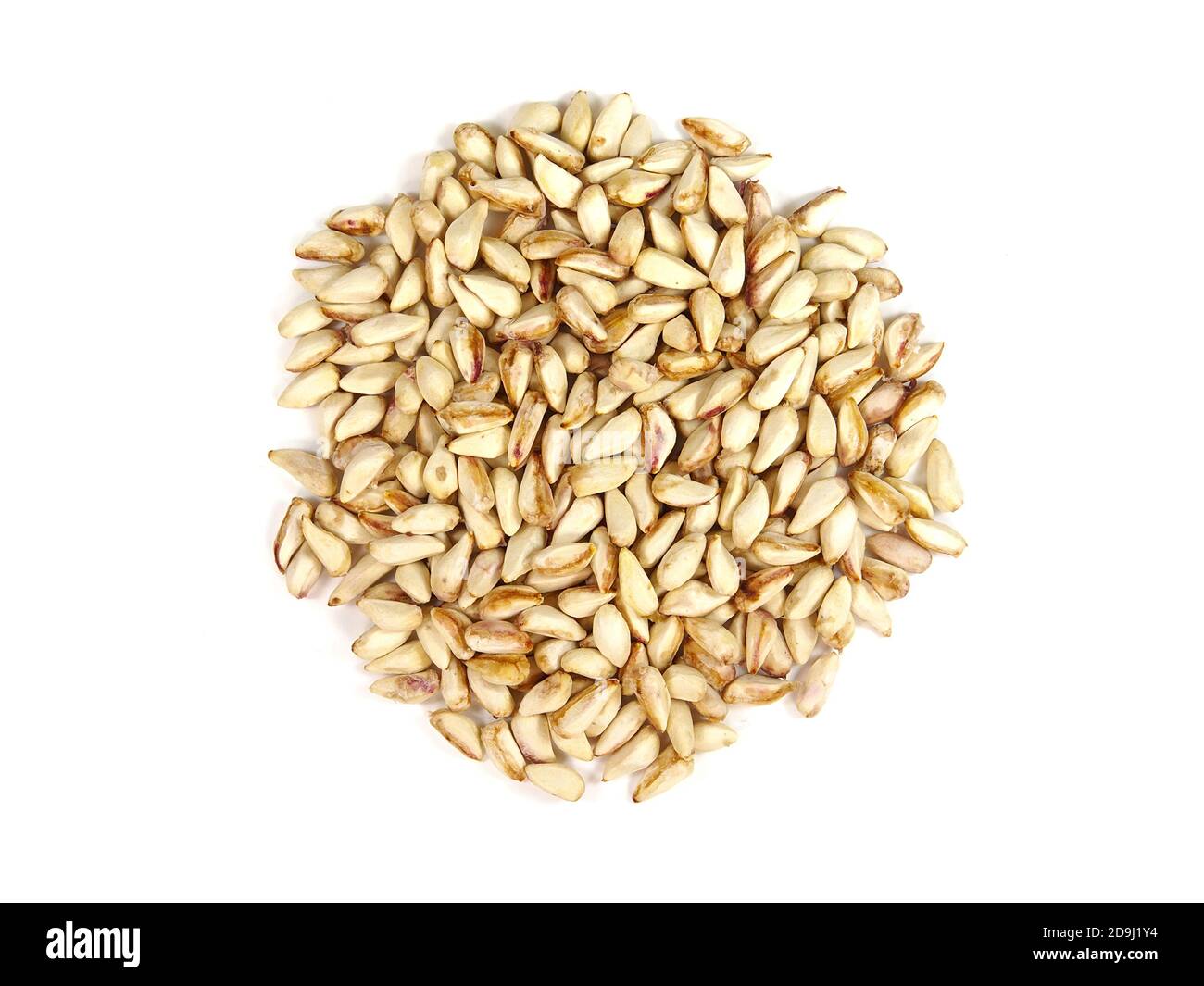 Pile of dried pomegranate seeds isolated on white Stock Photo - Alamy