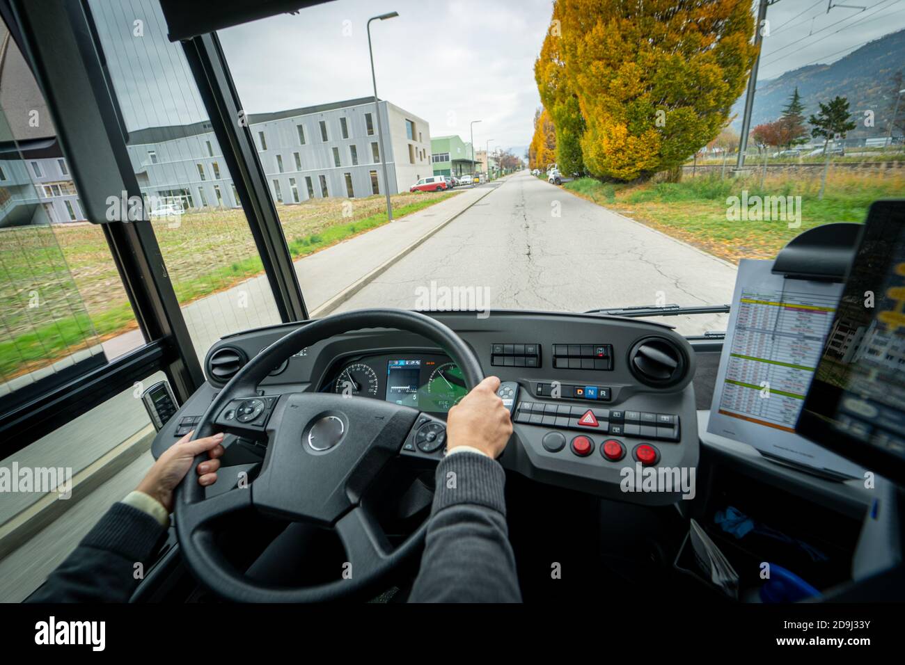 Female bus driver and bus hi-res stock photography and images - Alamy