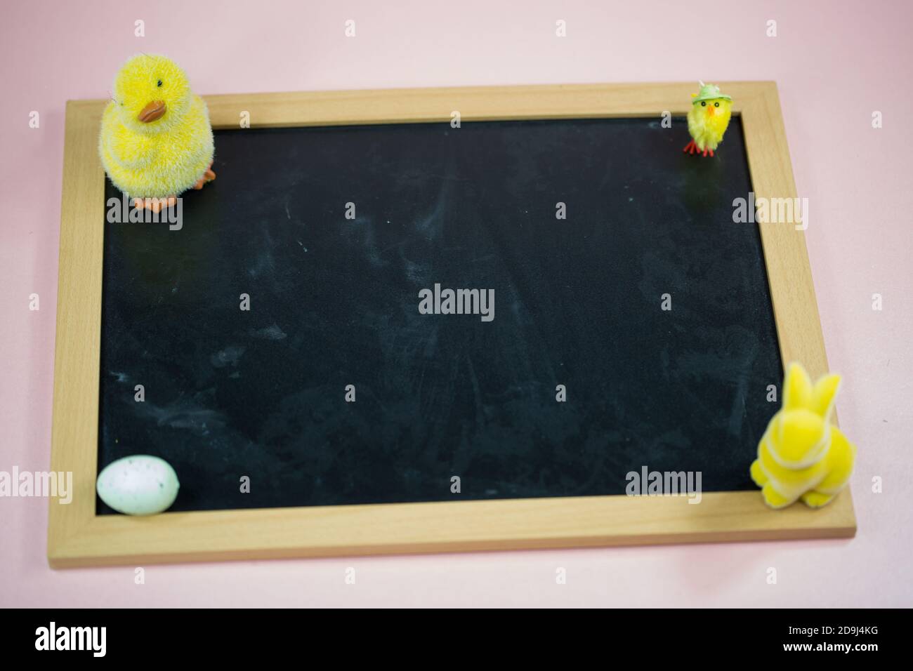 chalkboard with chicks and easter egg Stock Photo - Alamy