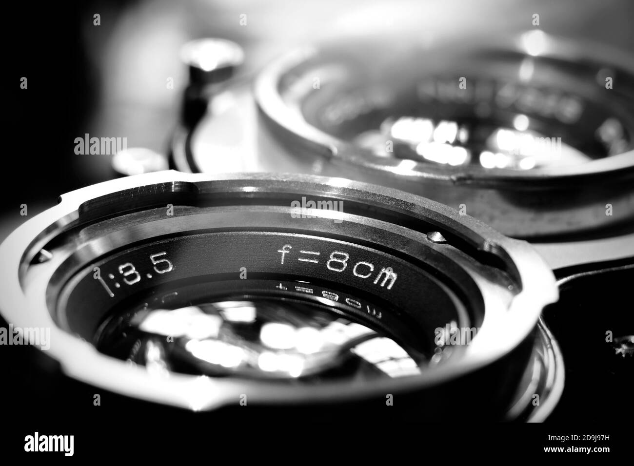 Vintage tlr film camera lens in black and white Stock Photo - Alamy